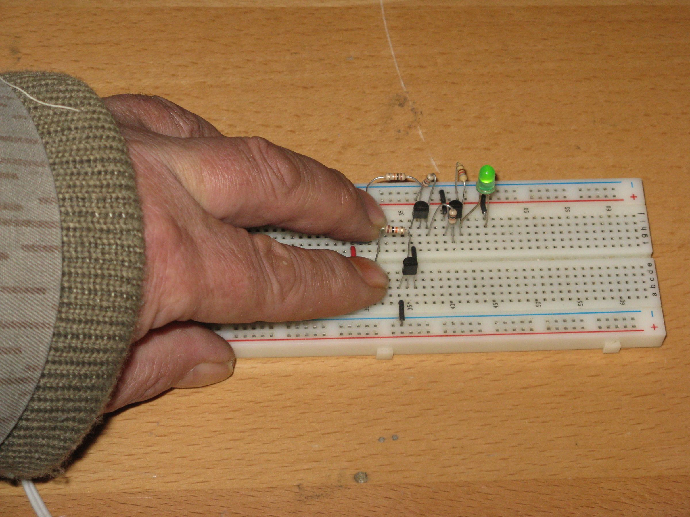 Dual Logic Transistor Gates : 10 Steps - Instructables
