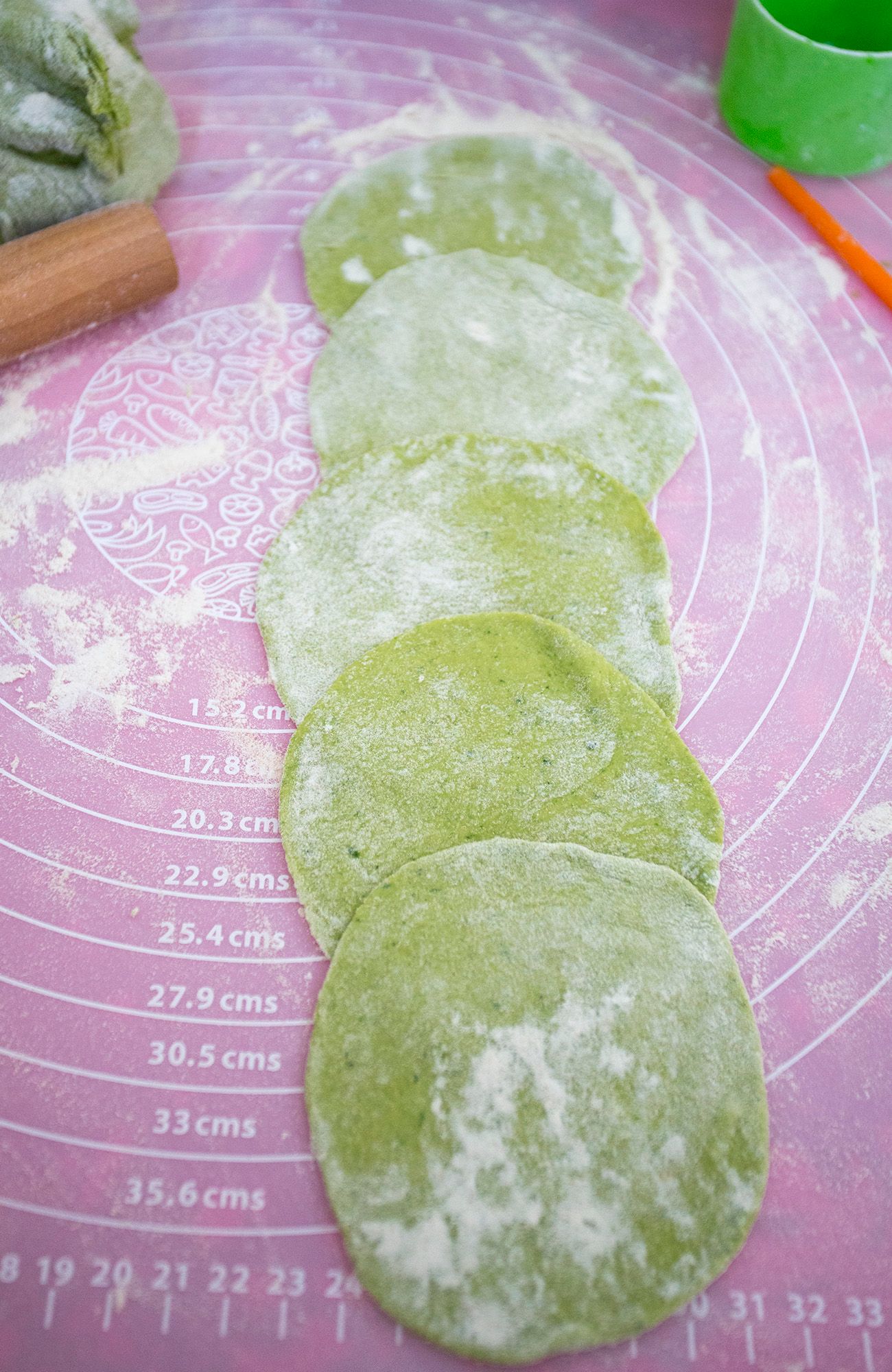 Colored Rose Steamed Bread : 7 Steps (with Pictures) - Instructables