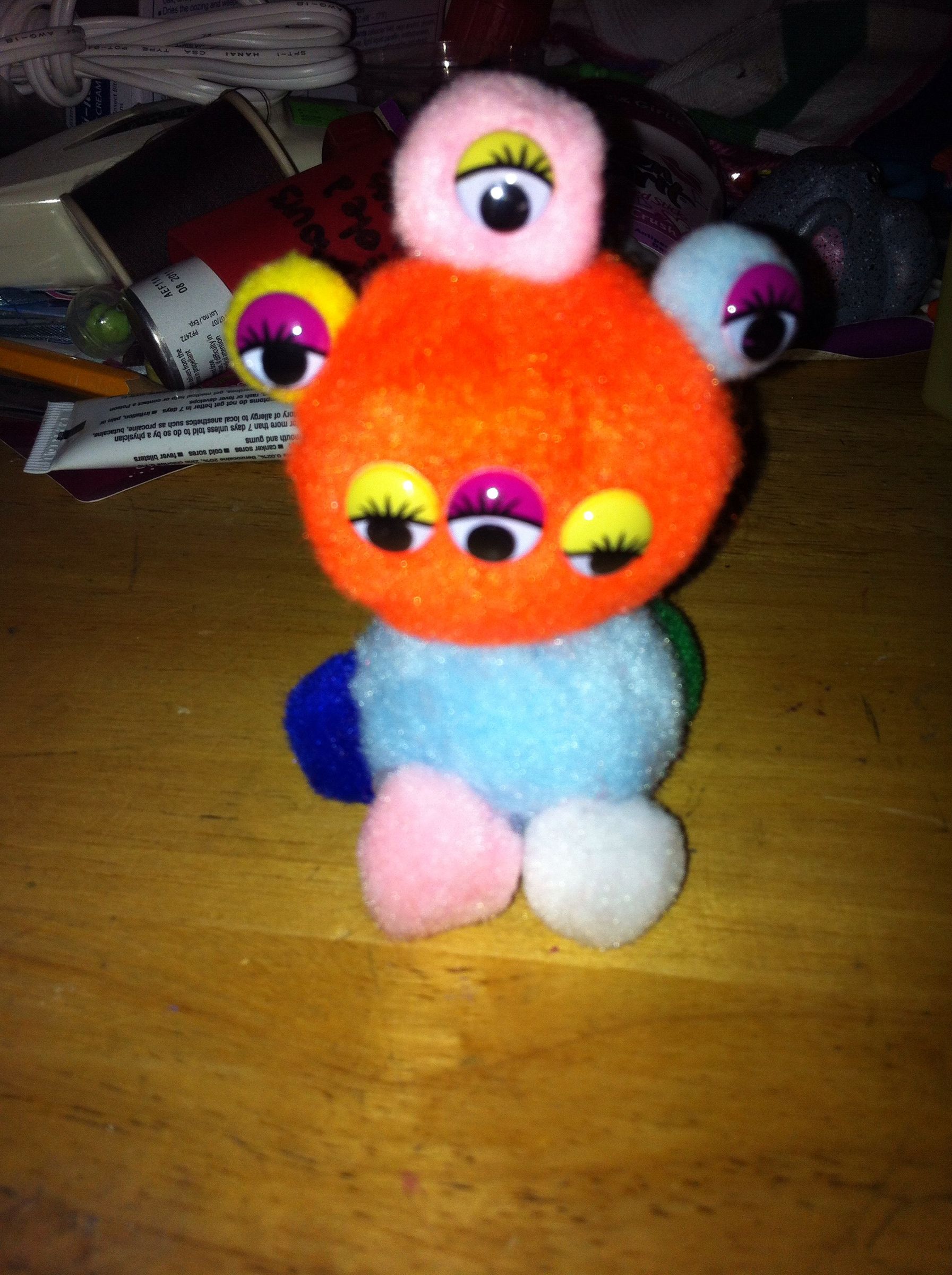 Cute Pom Pom Alien : 5 Steps - Instructables