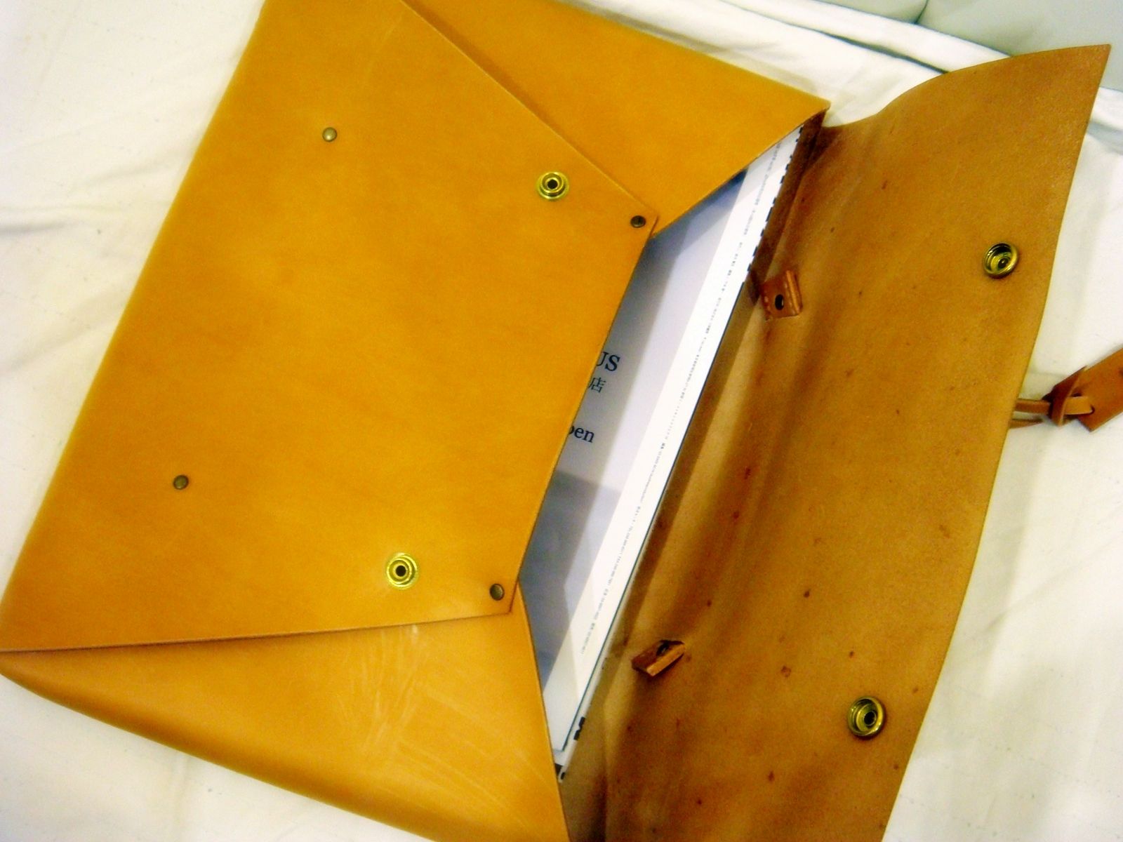 Simple Leather Briefcase : 7 Steps (with Pictures) - Instructables