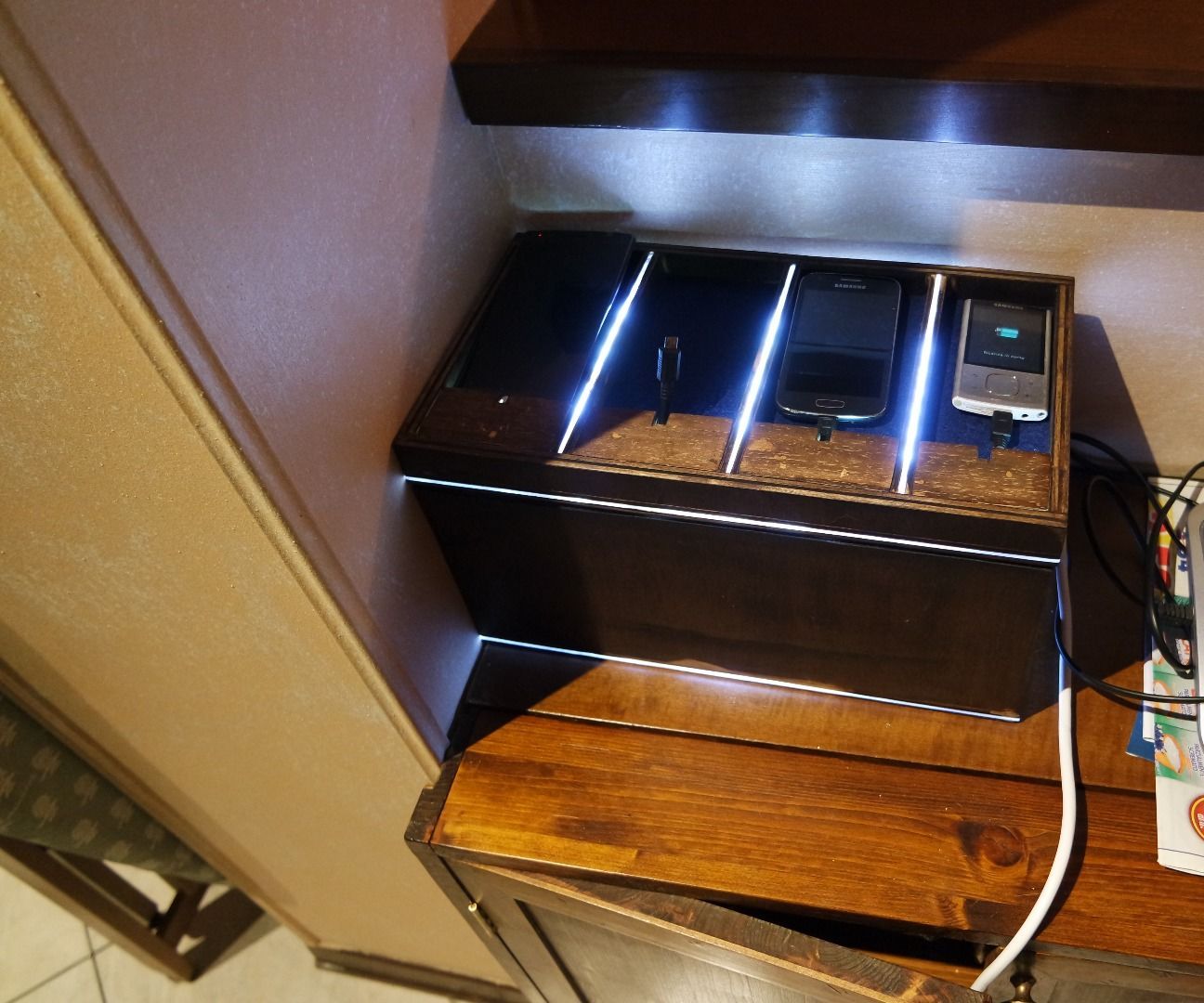 DIY Smartphone Charge Station Stand - Instructables