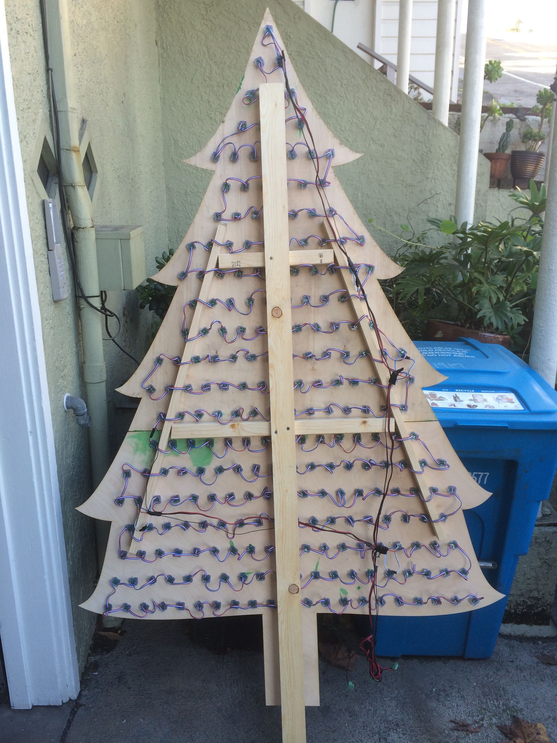 Video Mapped LED Christmas Trees : 7 Steps - Instructables