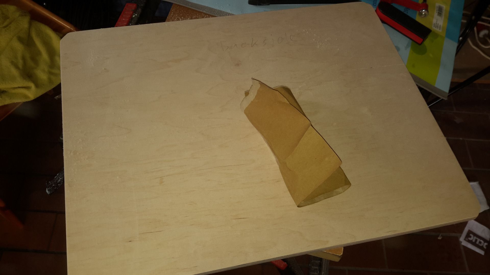 Workspace in a Suitcase : 5 Steps (with Pictures) - Instructables