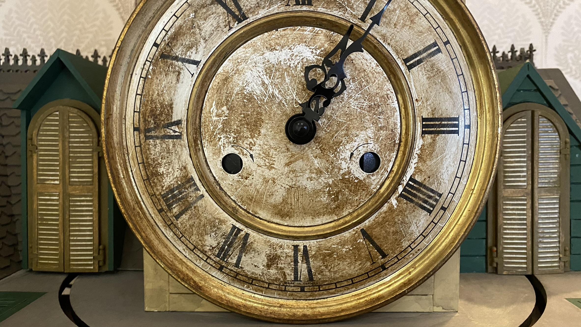 Addams Family Movie Clock - Full Size Replica With Animations and Sound ...