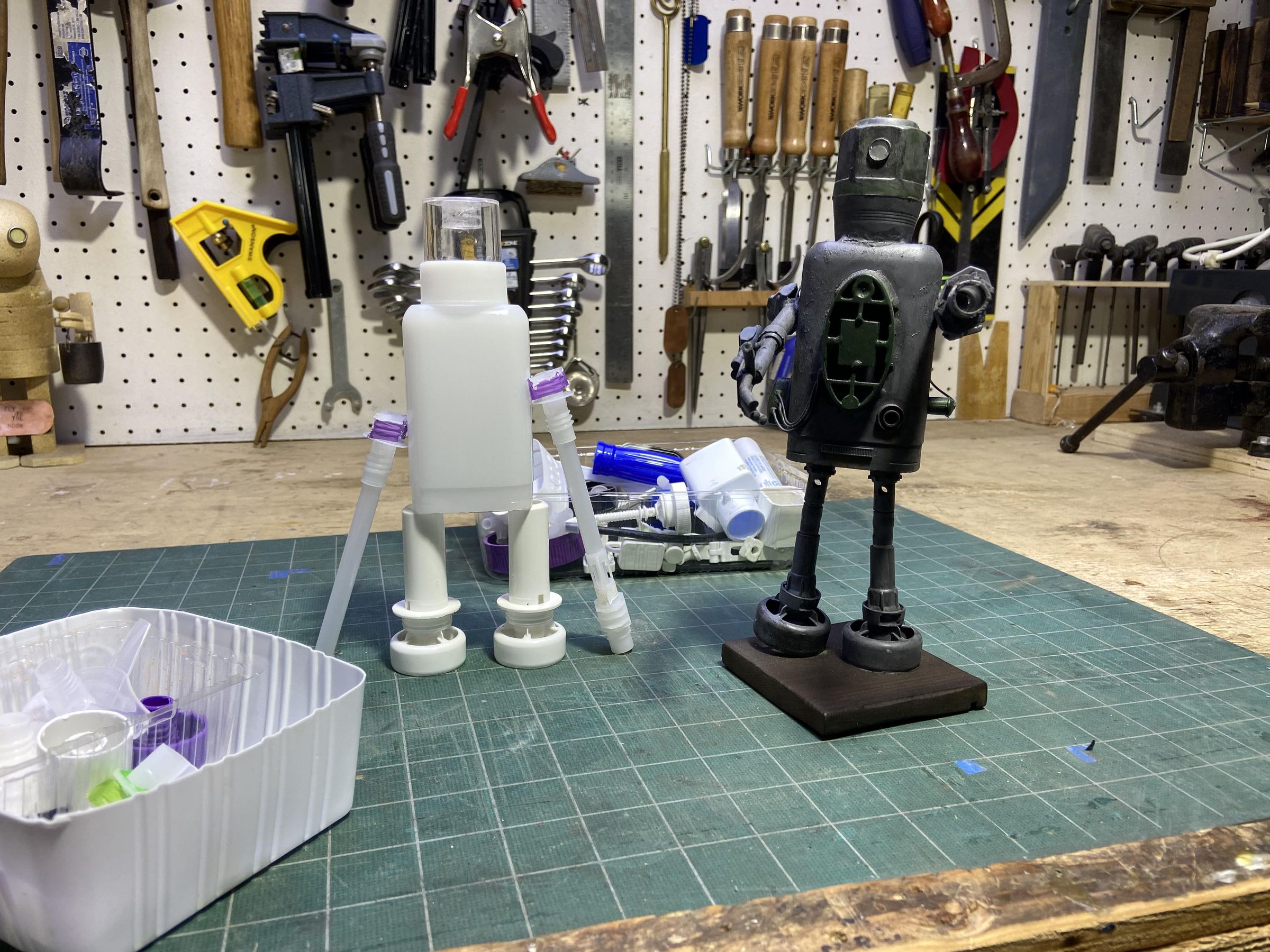 Junk Heap Robot - Scratch Building : 7 Steps (with Pictures ...
