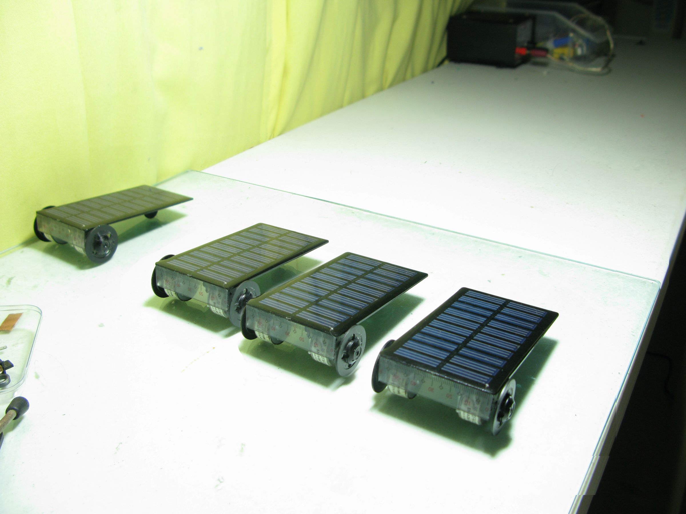 DIY Mini Solar Car! (14kph Toy) : 8 Steps (with Pictures) - Instructables