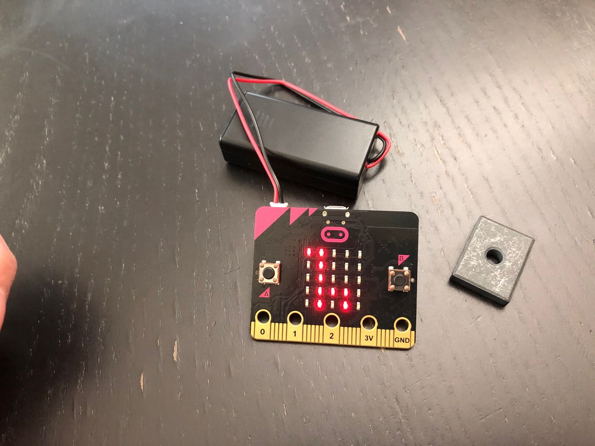 Microbit Magnet : 3 Steps - Instructables