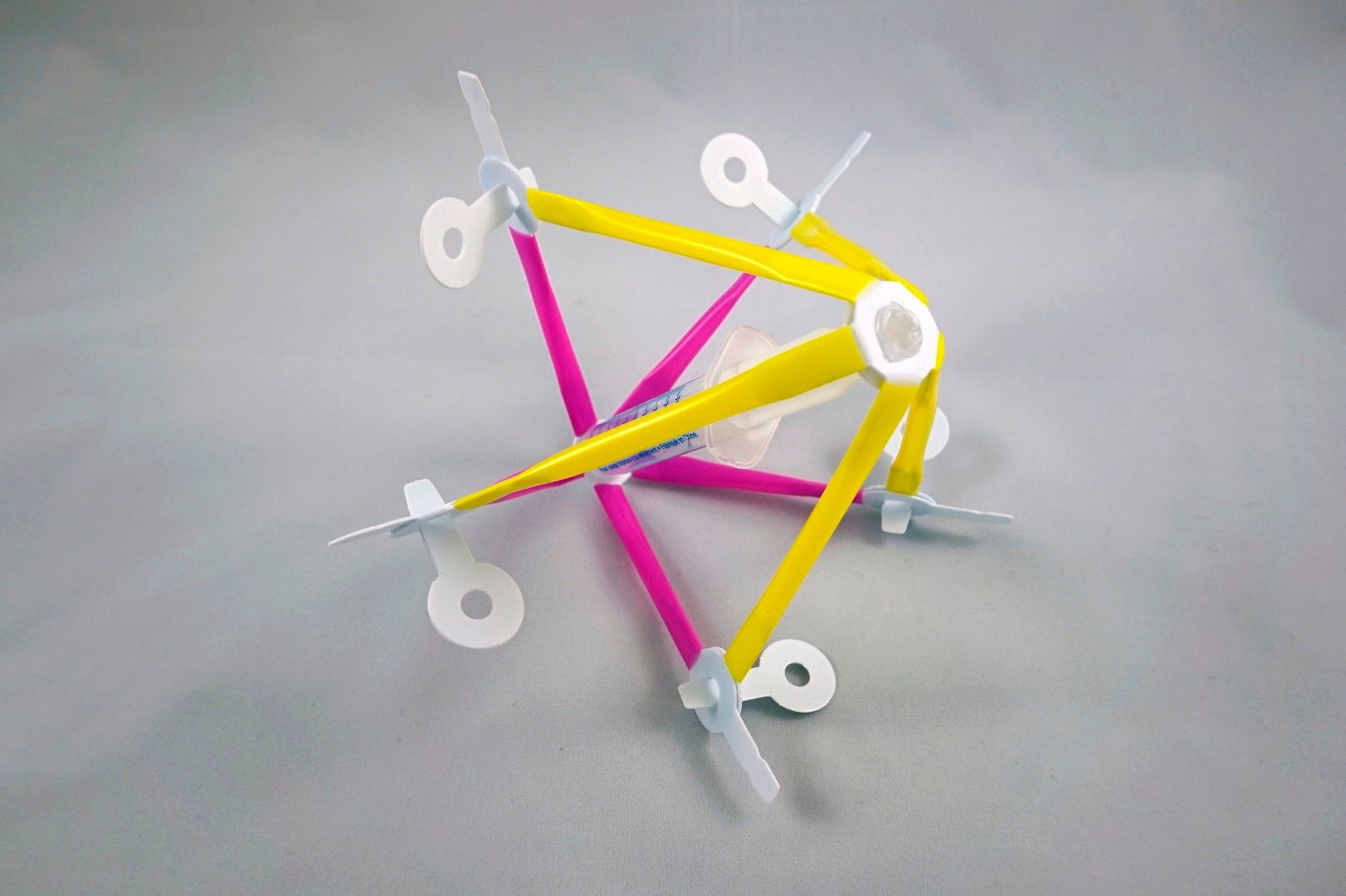 Strawbees Hydraulic Flower : 5 Steps (with Pictures) - Instructables