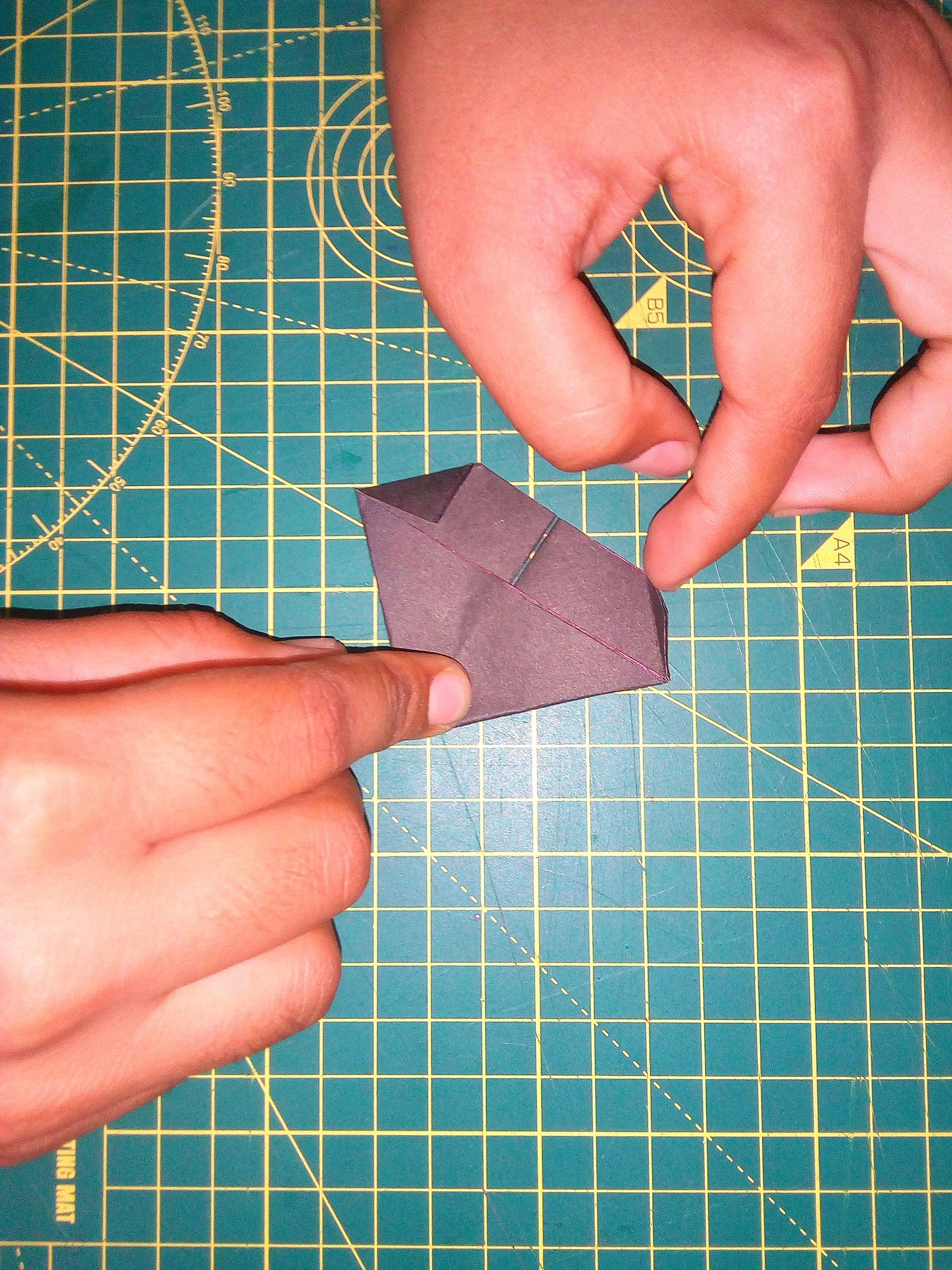 Origami Key Chain : 9 Steps (with Pictures) - Instructables