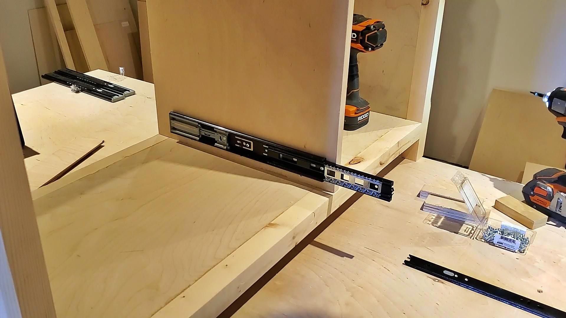 Beginners Guide to Drawers. Measure, Cut, Assemble, Mount, Finish. No ...
