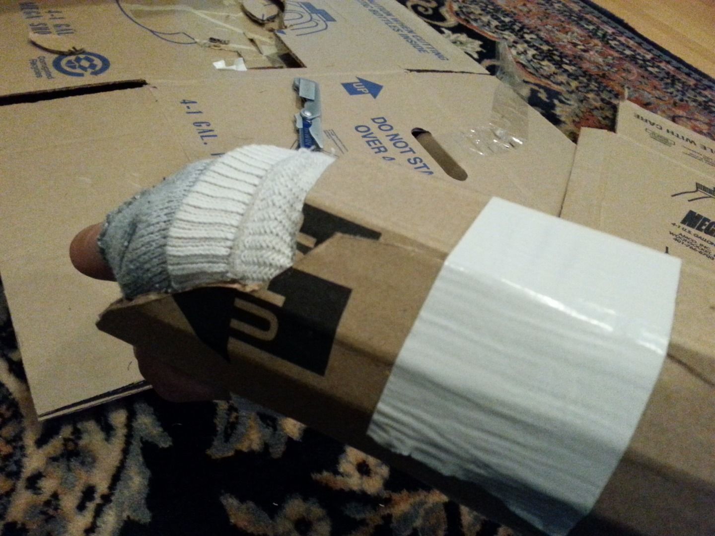 Cardboard Wrist Immobilization Brace : 7 Steps - Instructables