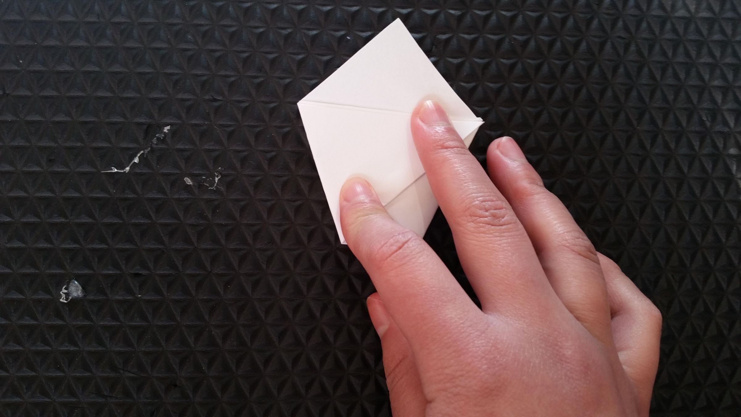 How to Make a Paper Worm Slinky : 5 Steps - Instructables