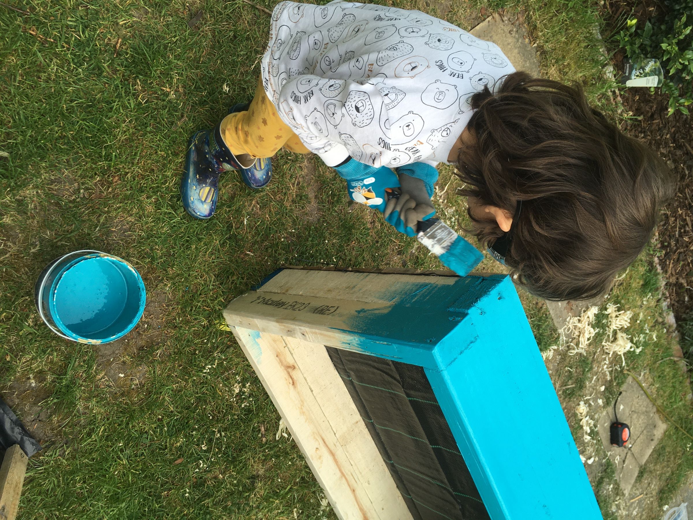 Pallet Sand Pit - DIY in 2 Hours From 2 Pallets! : 12 Steps (with ...