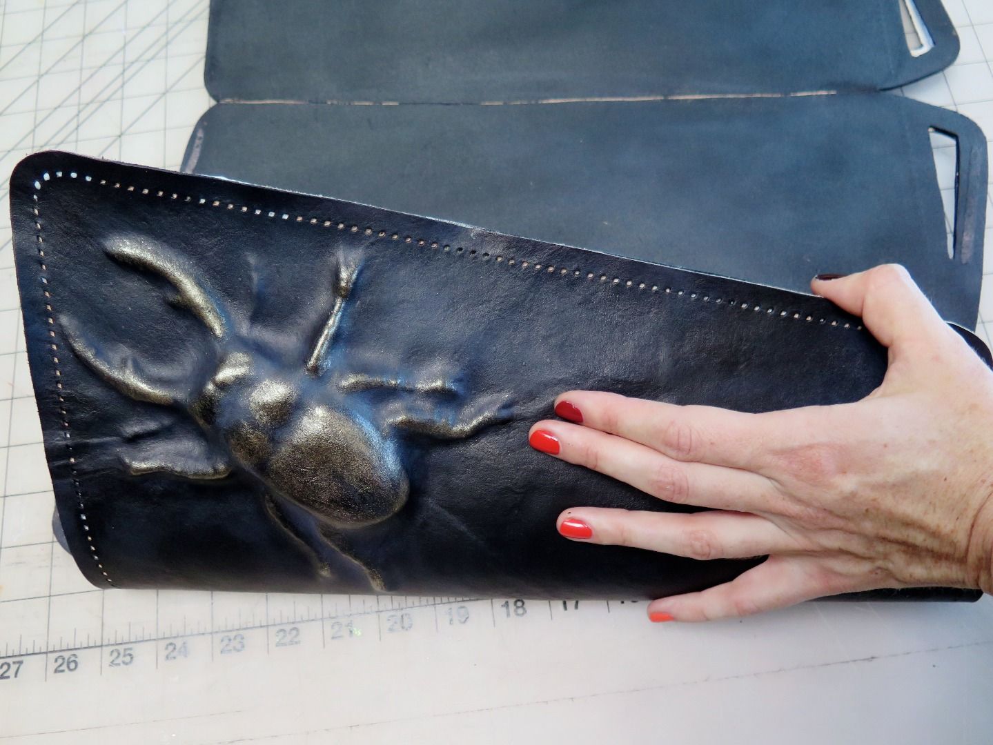 Sculpted Leather Tech Cases : 23 Steps (with Pictures) - Instructables