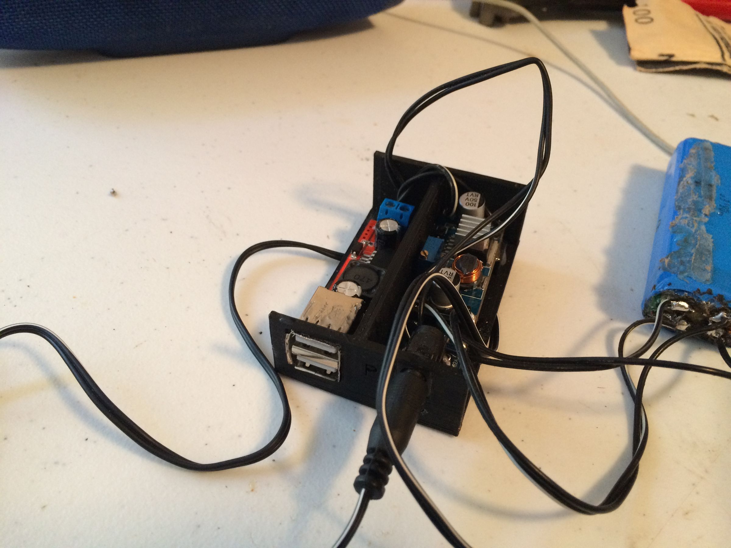 Portable Charger - 2 Ways to Make : 5 Steps (with Pictures) - Instructables