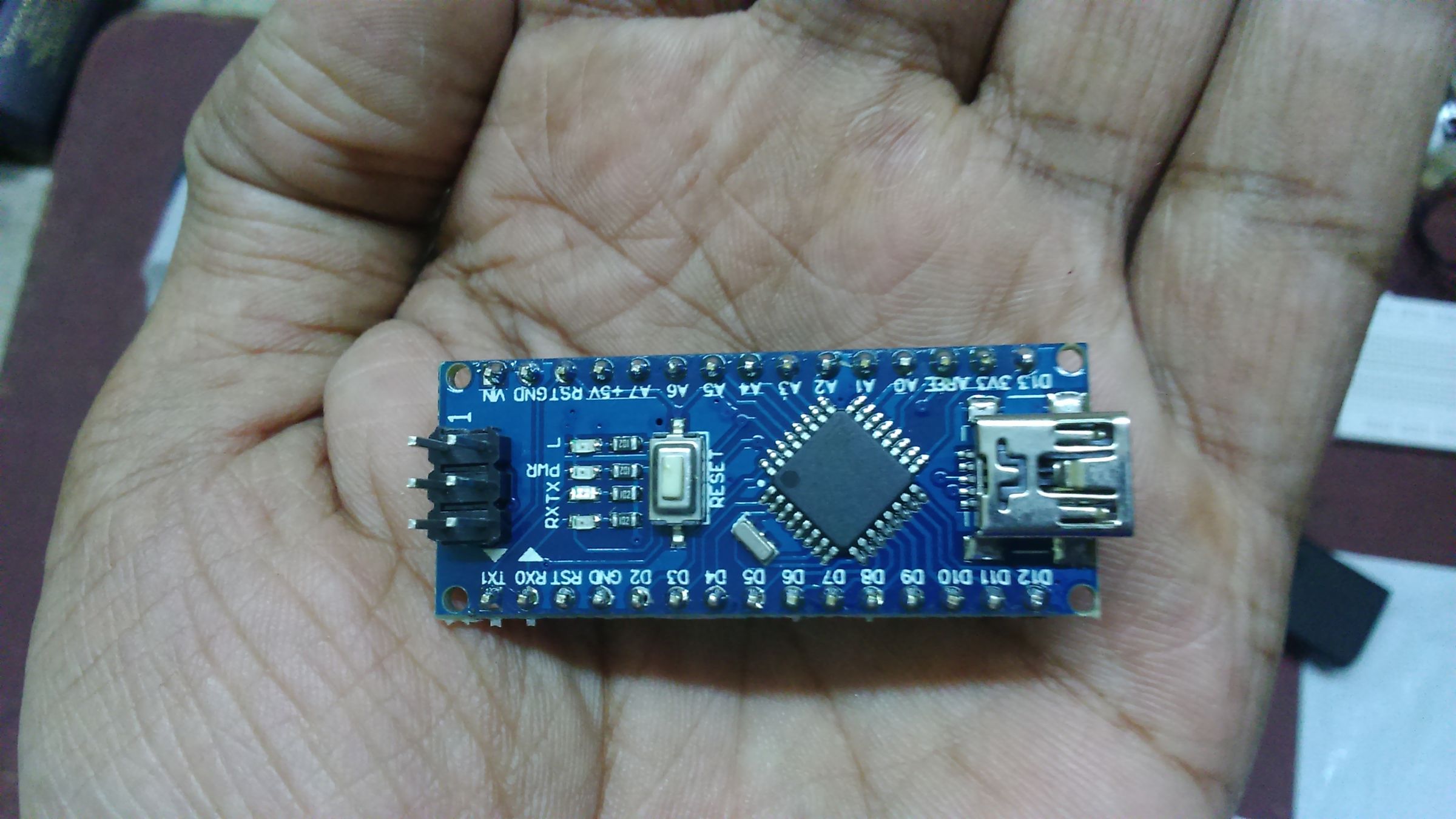 IR LINE FOLLOWING ROBOT USING IR SENSOR ARRAY(8 INPUT) AND L293D MOTOR ...