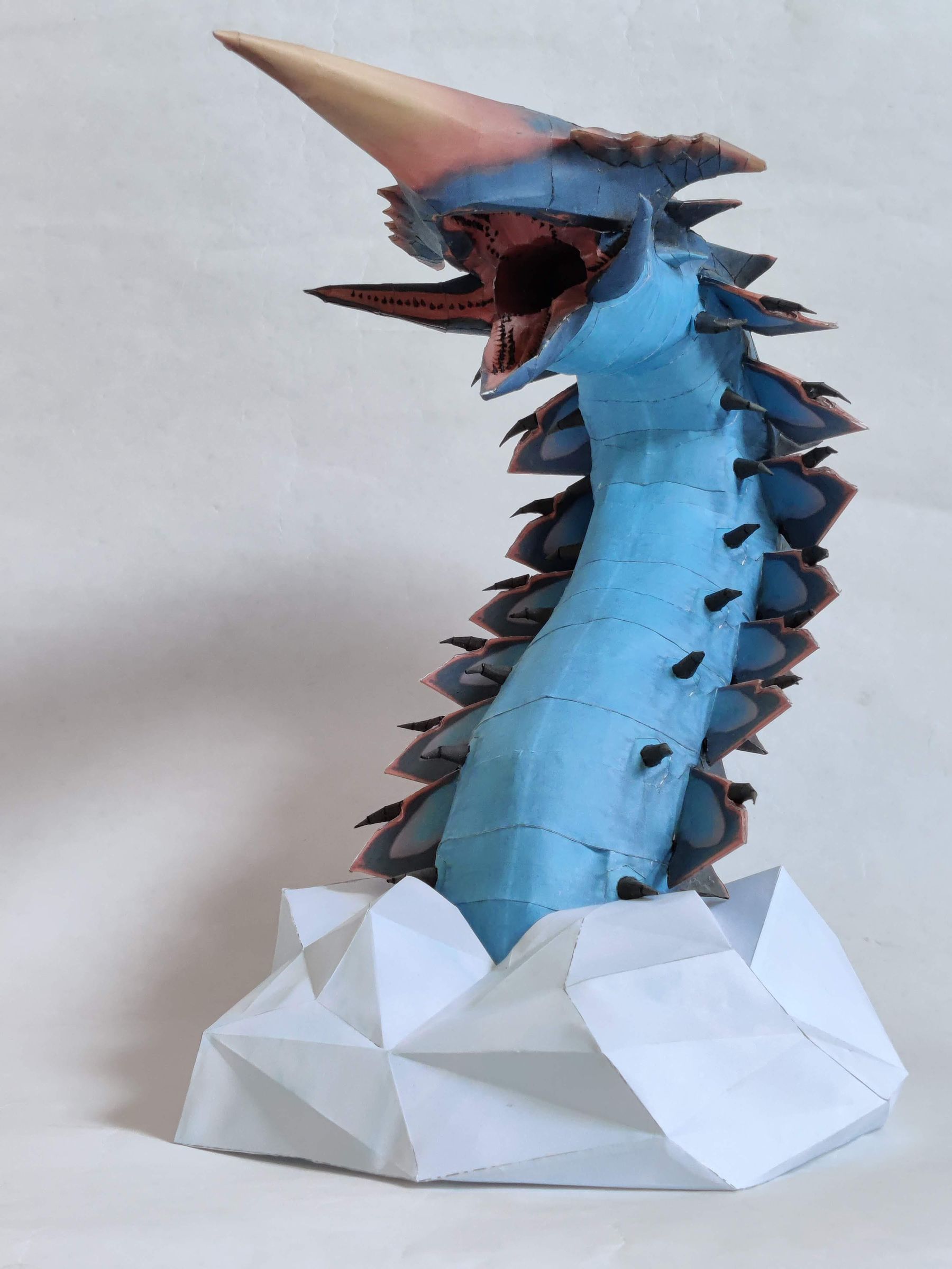 Iceworm Papercraft - Subnautica Below Zero : 8 Steps (with Pictures ...