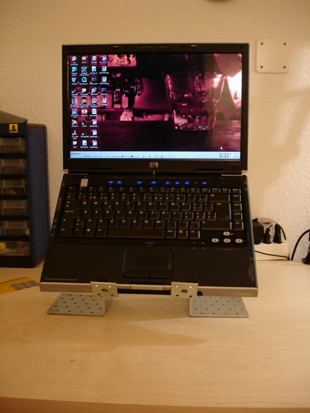 Angle Bracket Laptop Stand : 7 Steps - Instructables