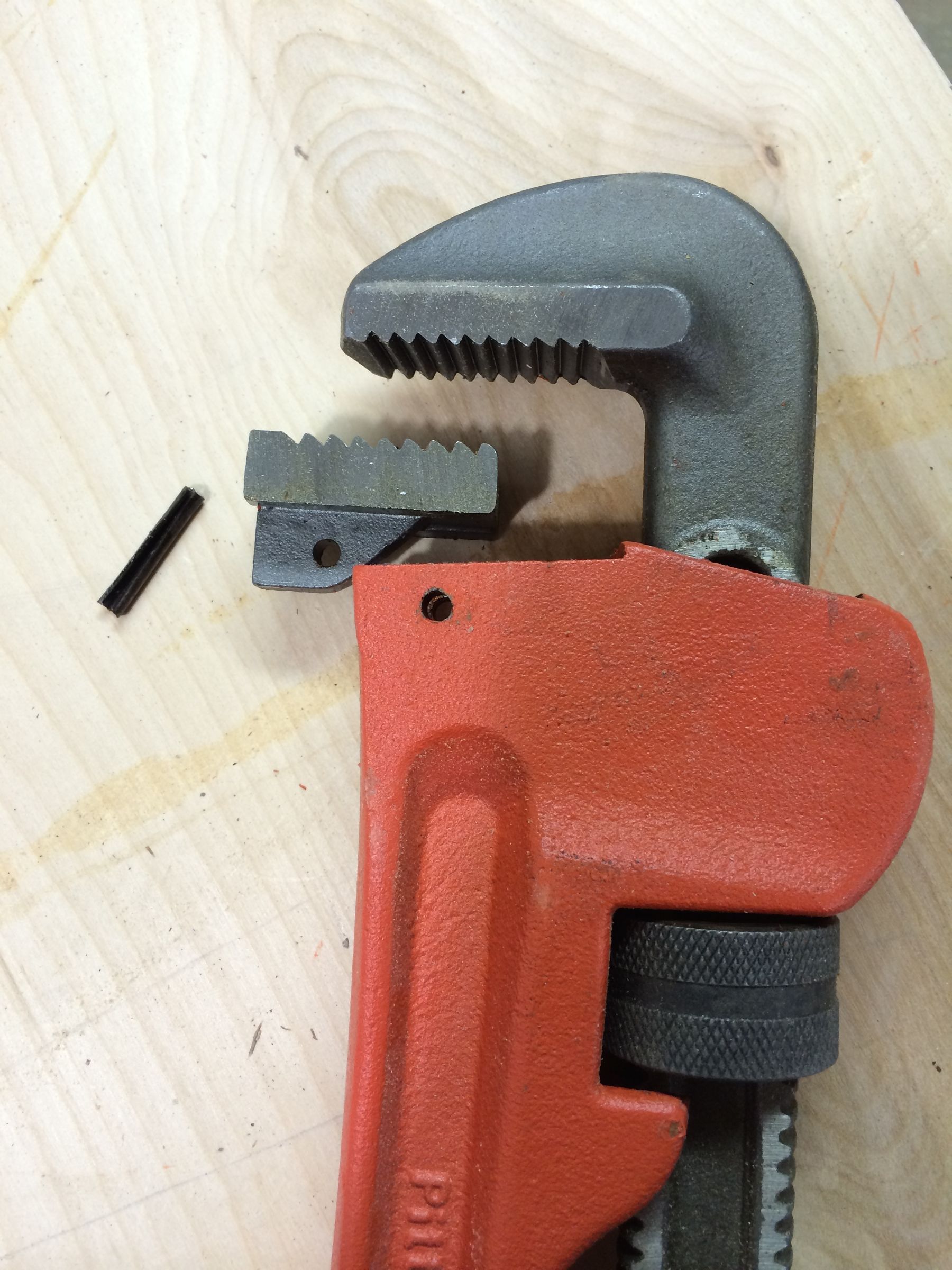 Pipe Wrench Table : 6 Steps (with Pictures) - Instructables