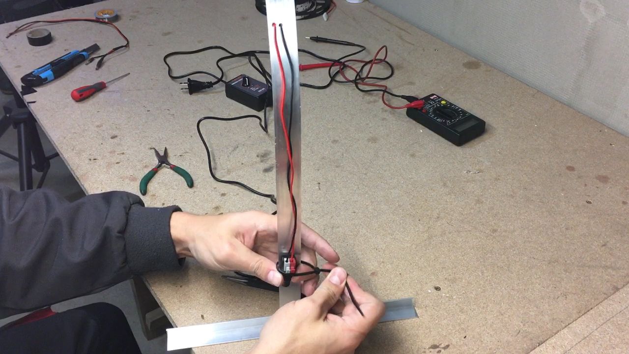 DIY: LED Workbench Light From LED Strips : 7 Steps (with Pictures ...