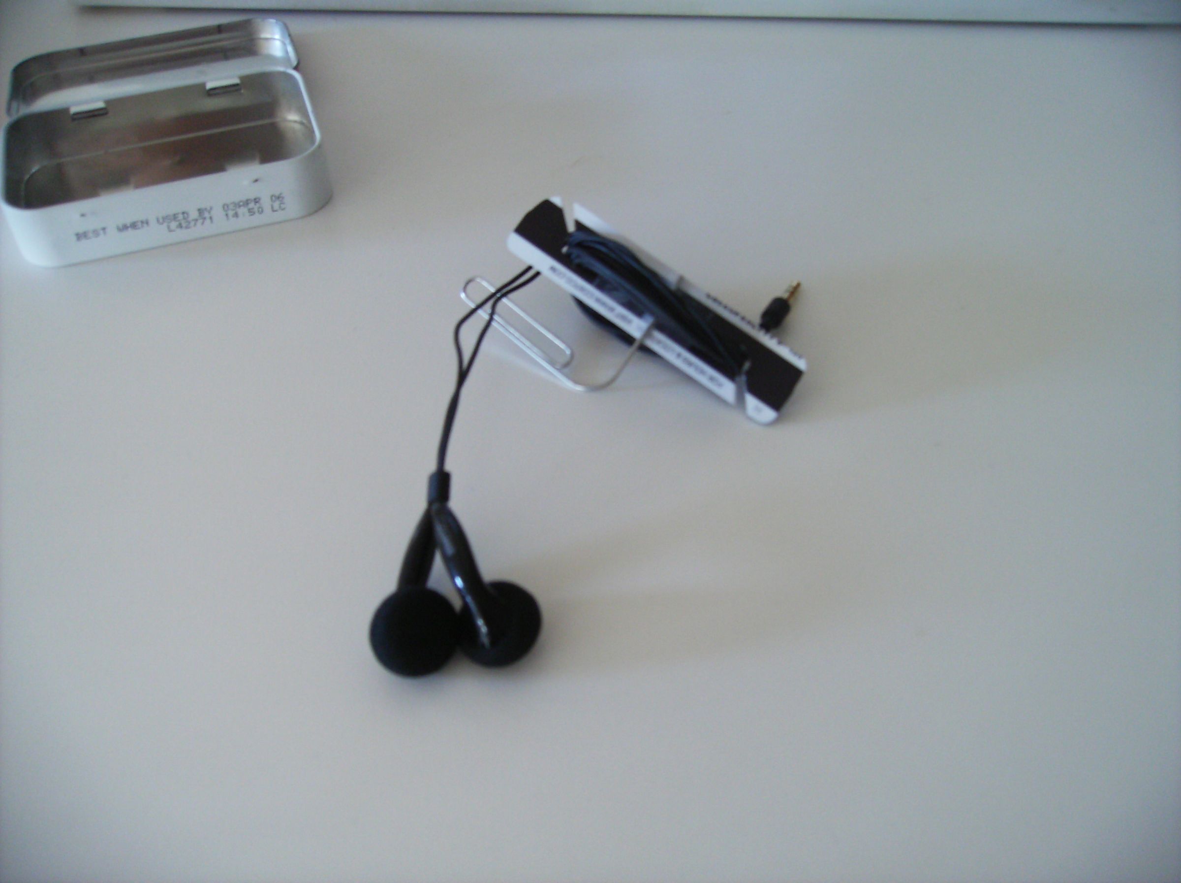 Earbud Cord Wrapper Improvement : 4 Steps - Instructables