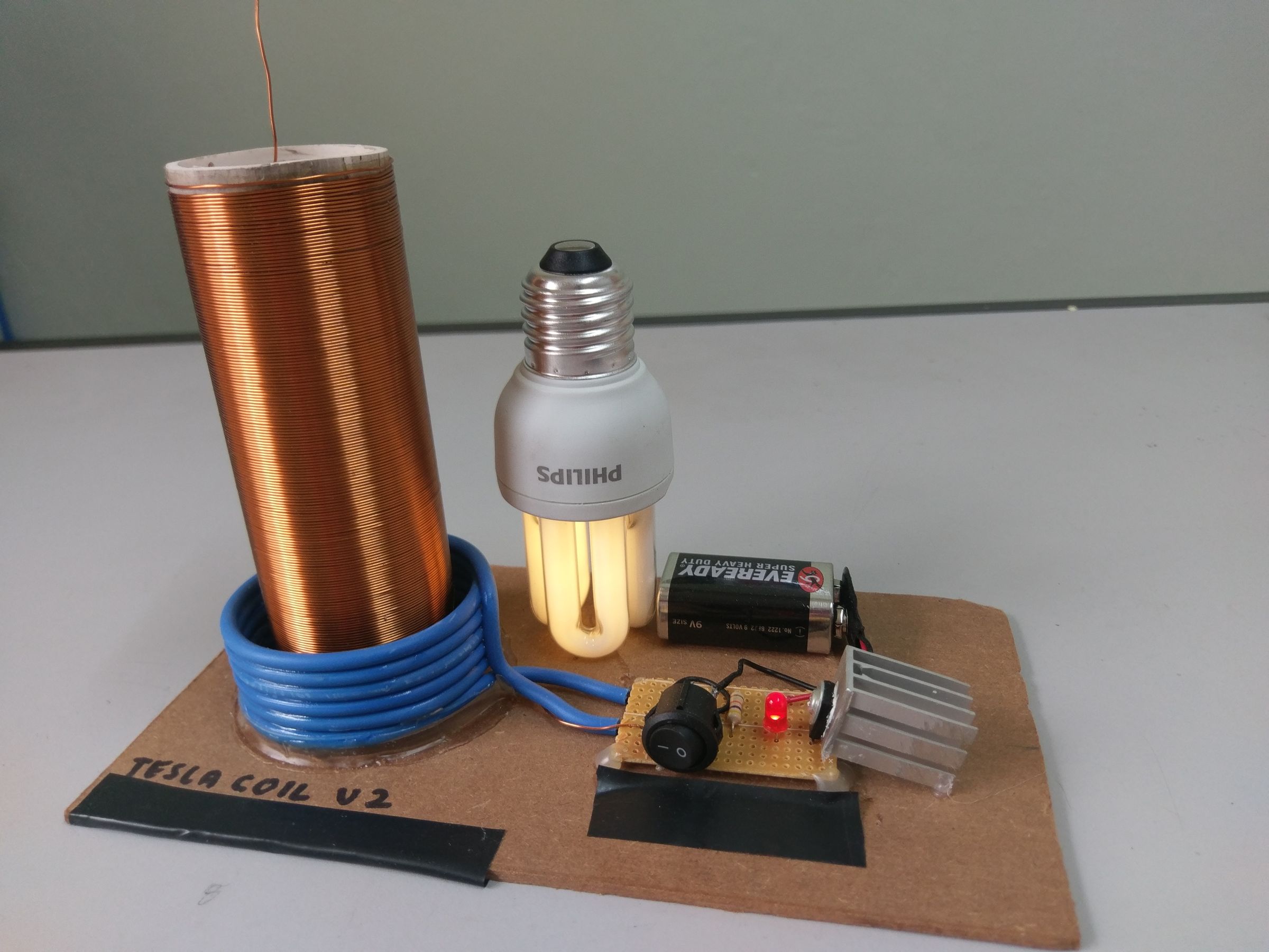 Make a Simple Portable Tesla Coil! : 5 Steps (with Pictures ...