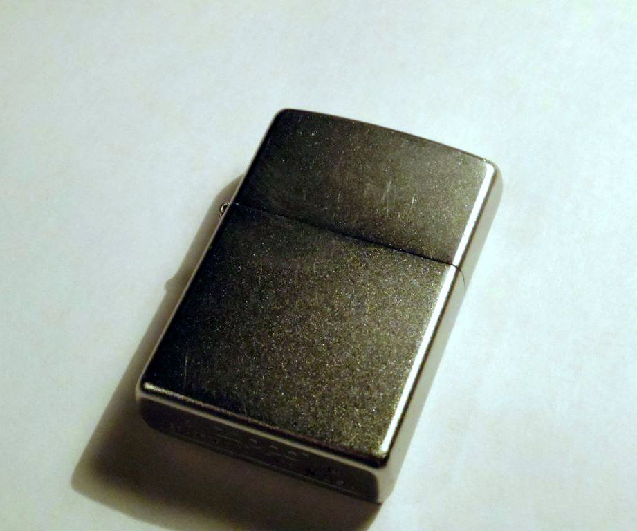 Re-Fueling Your Zippo - Epic Fail : 4 Steps - Instructables