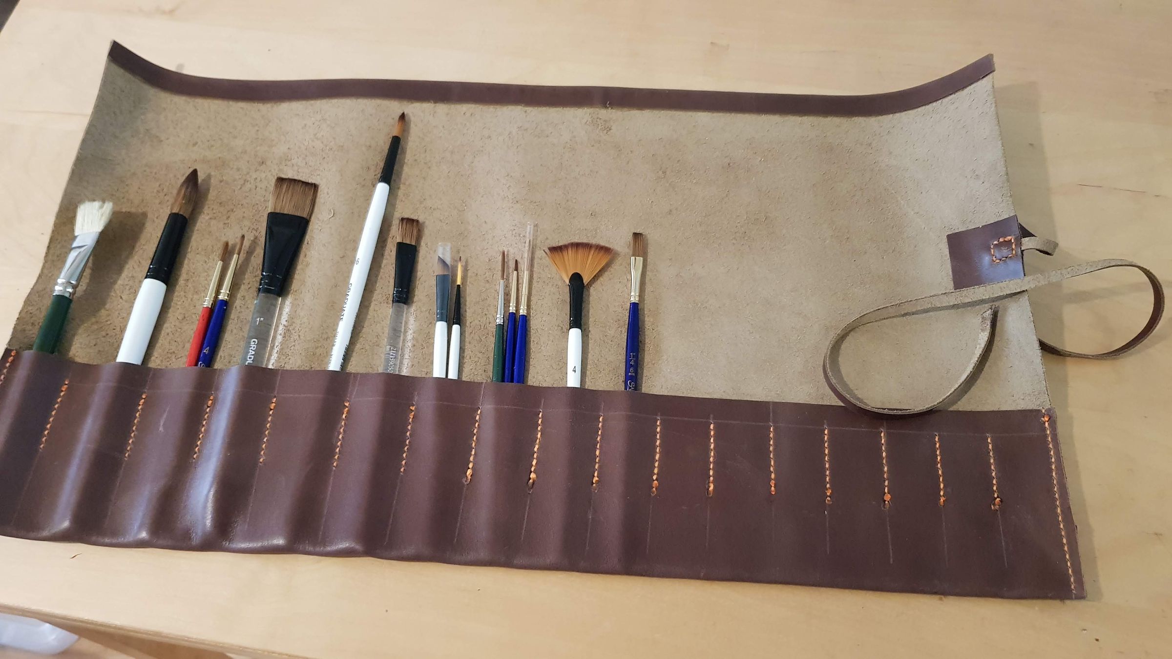 Leather Brush Scroll / Brush Roll : 8 Steps (with Pictures) - Instructables