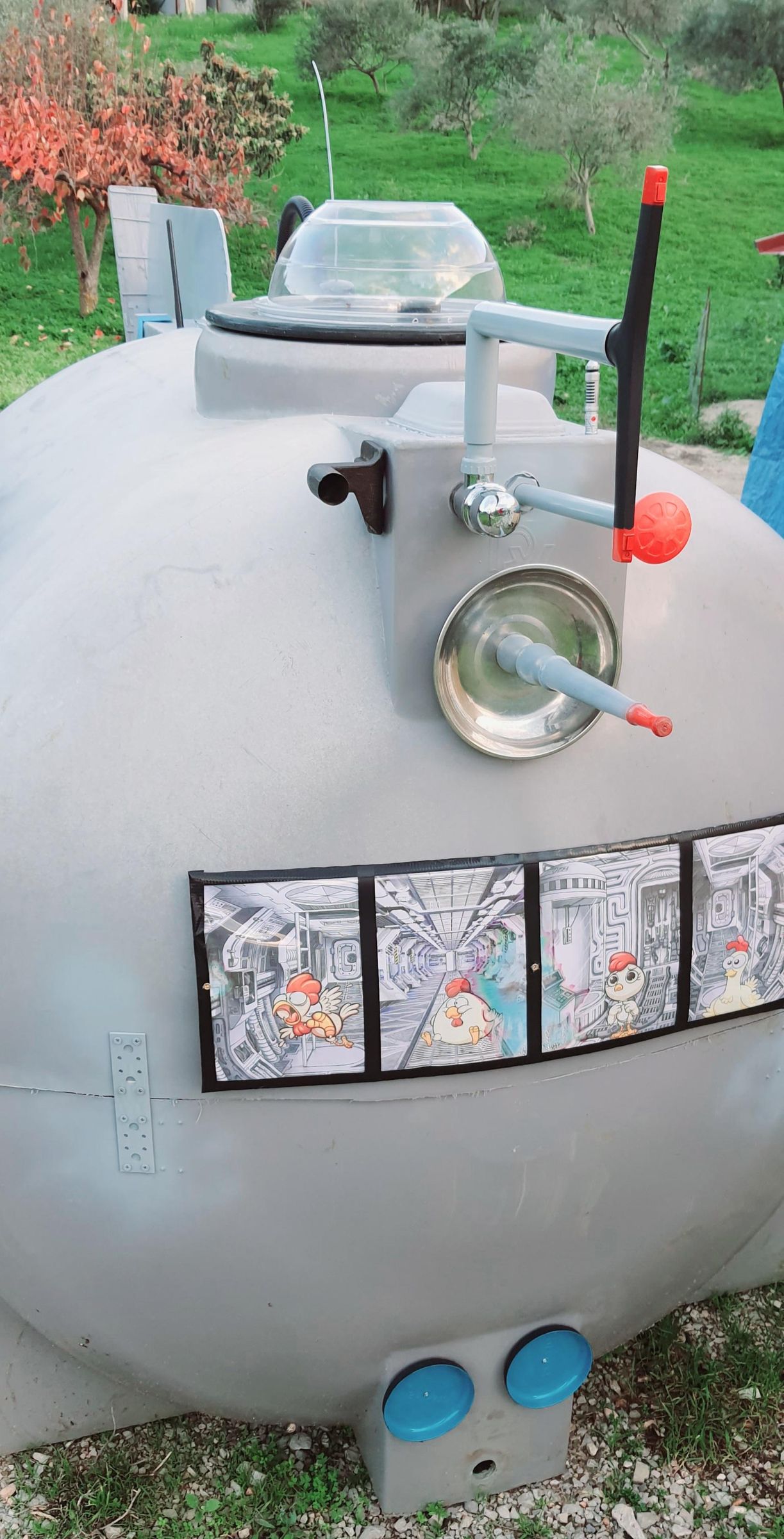 Space Chicken Spaceship Chicken Coop : 13 Steps (with Pictures ...