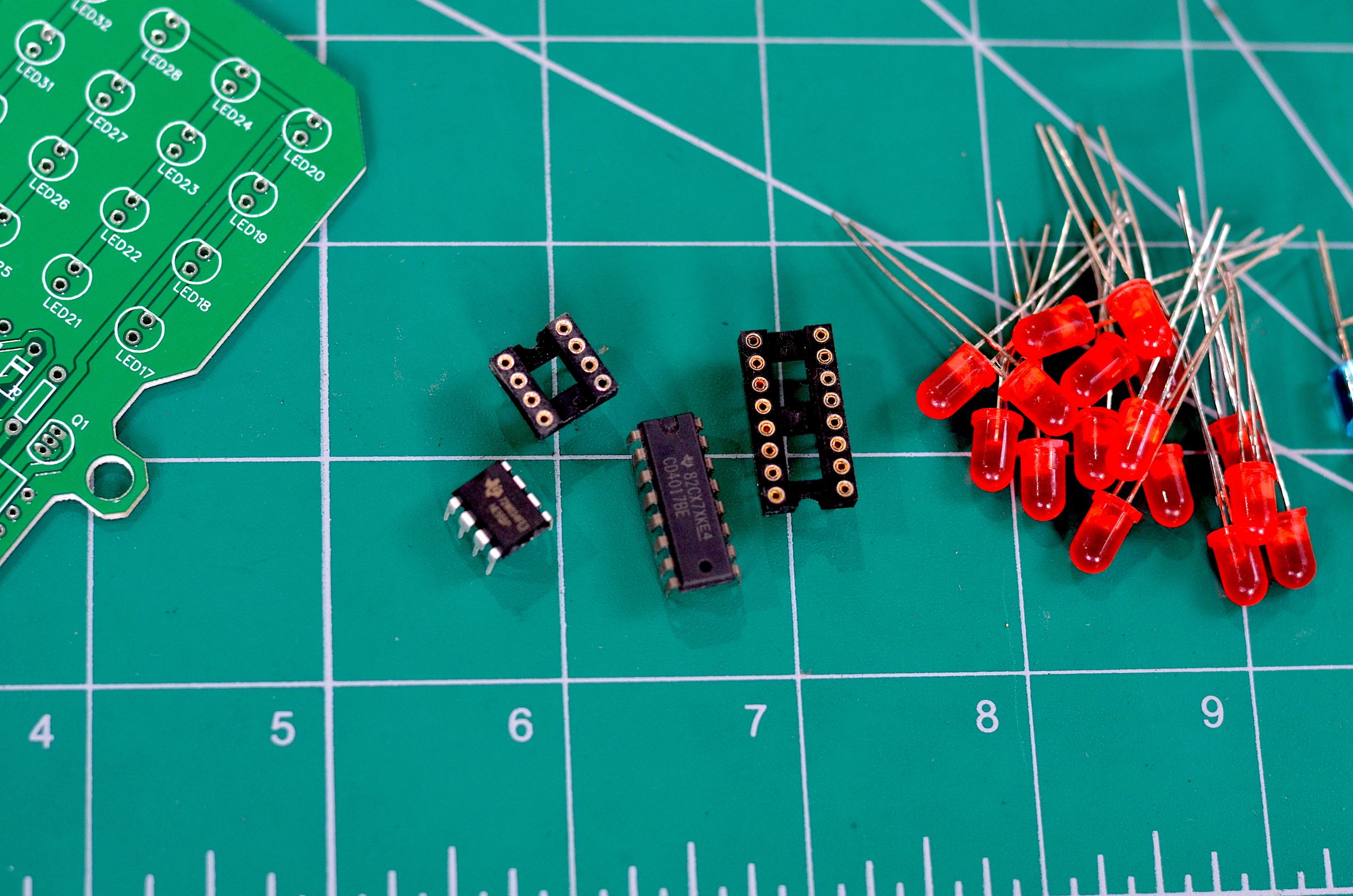 DIY LED Flasher Light : 5 Steps (with Pictures) - Instructables