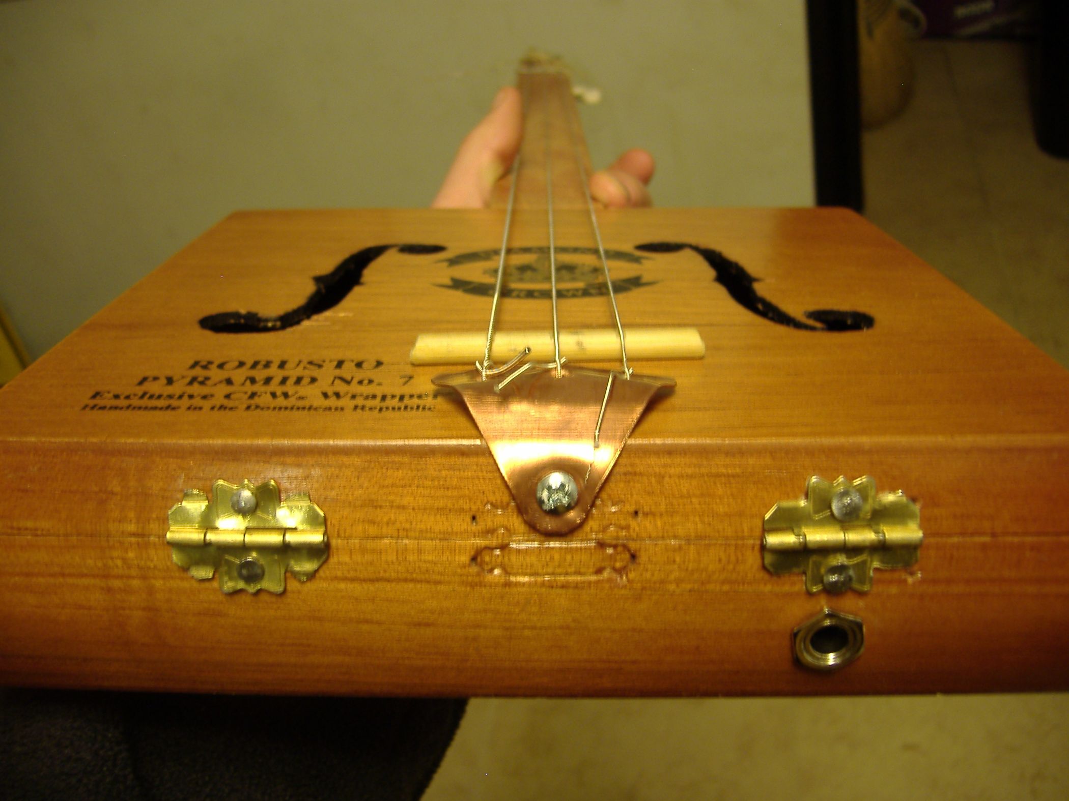 Cigar Box Guitar : 8 Steps (with Pictures) - Instructables