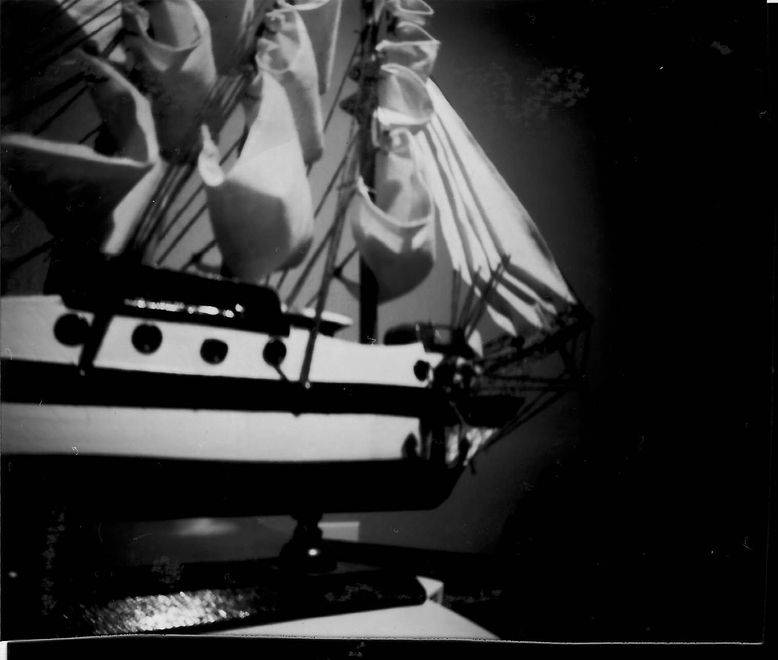 DIY Pinhole Camera With an Oatmeal Tube : 5 Steps (with Pictures ...