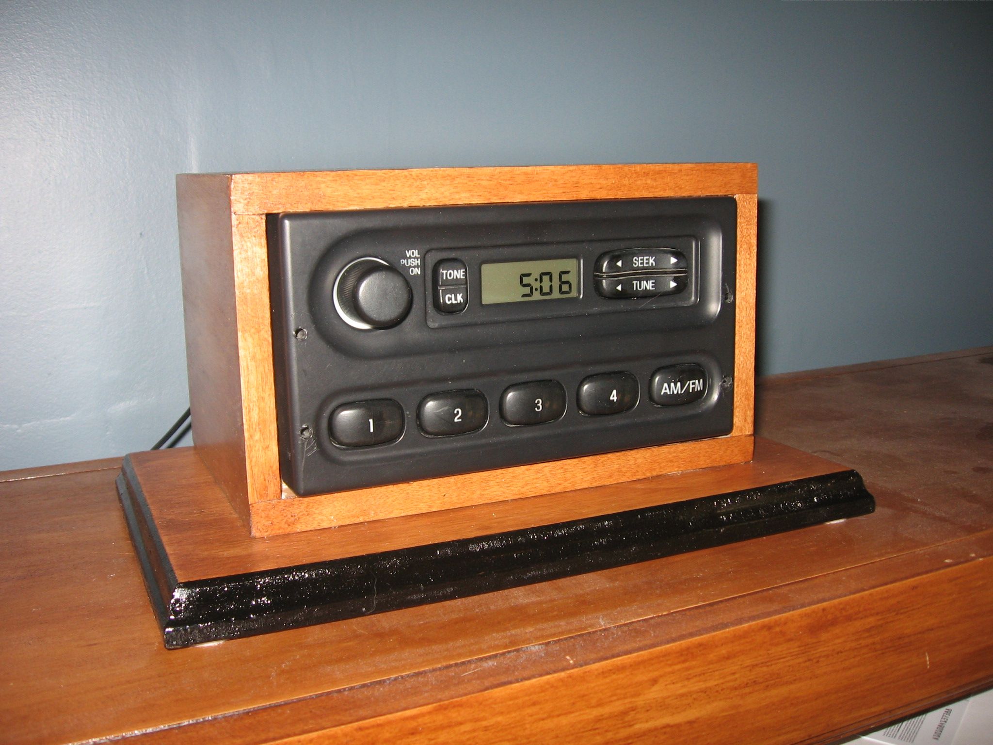 Junkyard Radio to Table Radio : 10 Steps (with Pictures) - Instructables