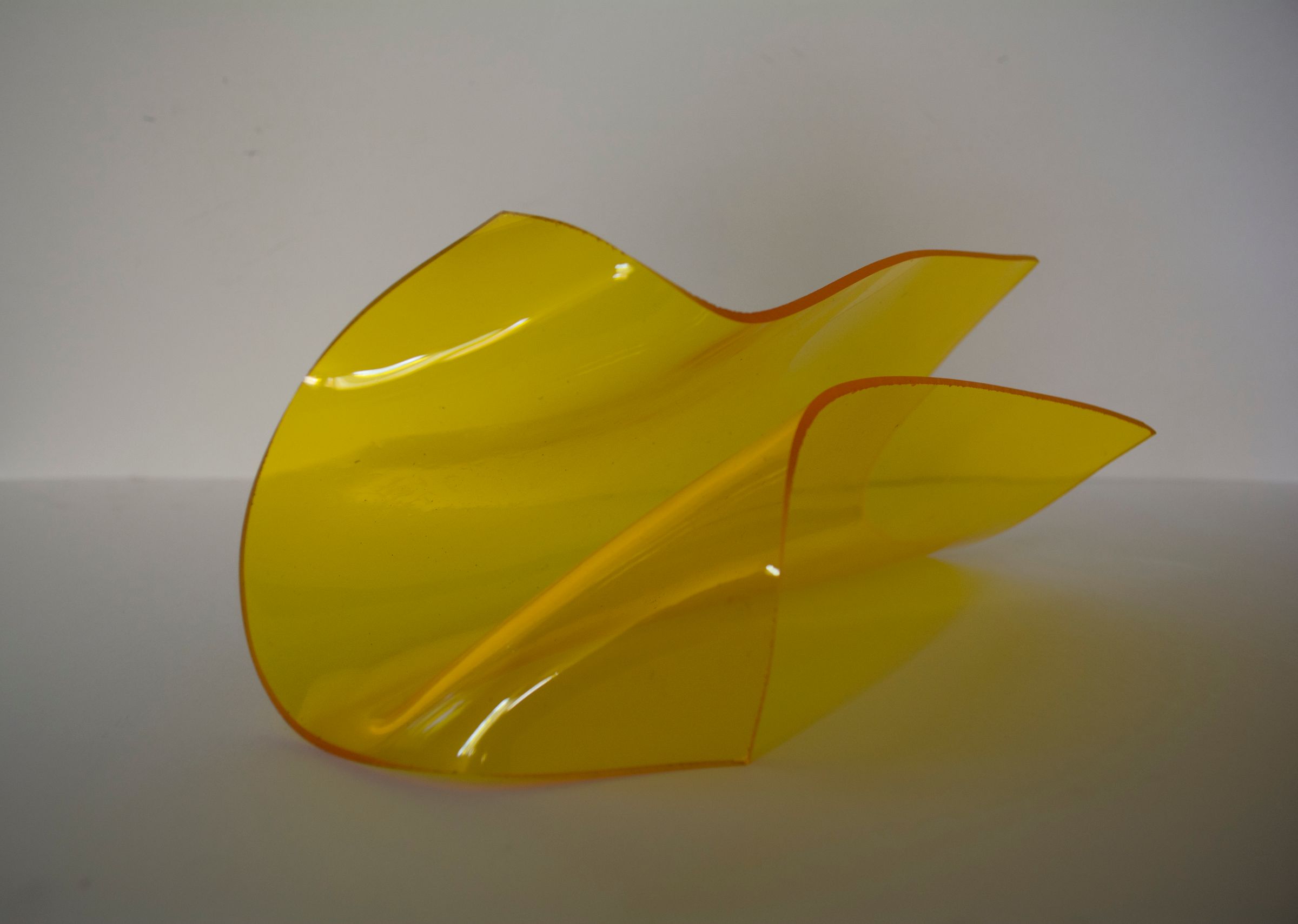 Acrylic Sculpture: a 10 Minutes Hand Project : 4 Steps - Instructables