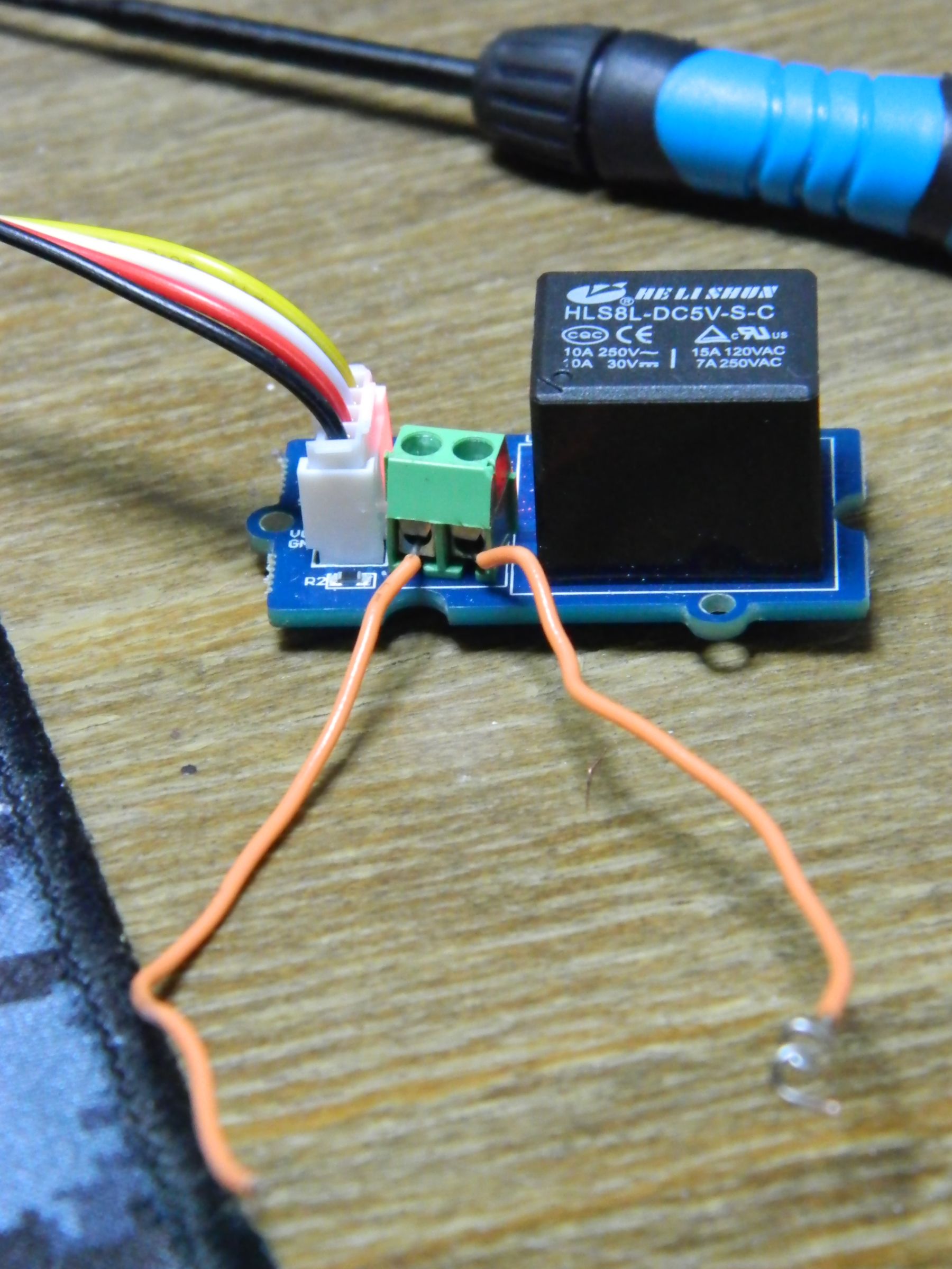 Intel Edison IoT: Automatic Lamp (Relay, HC-SR04) : 7 Steps (with ...