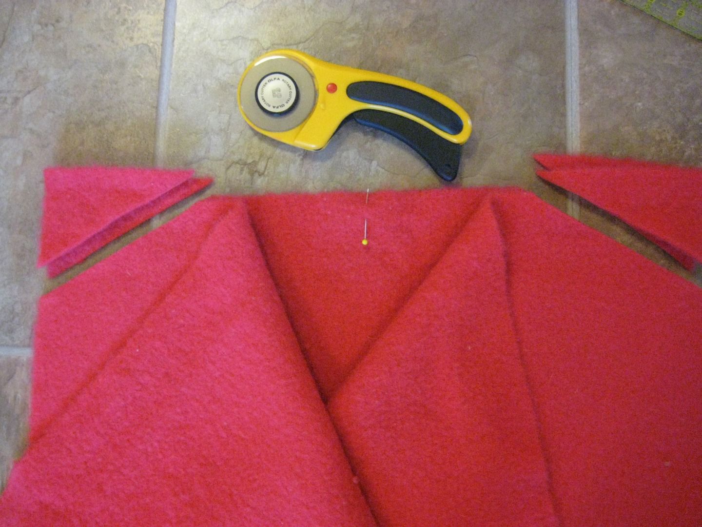 How to Make a Simple Blanket Coat : 9 Steps (with Pictures) - Instructables