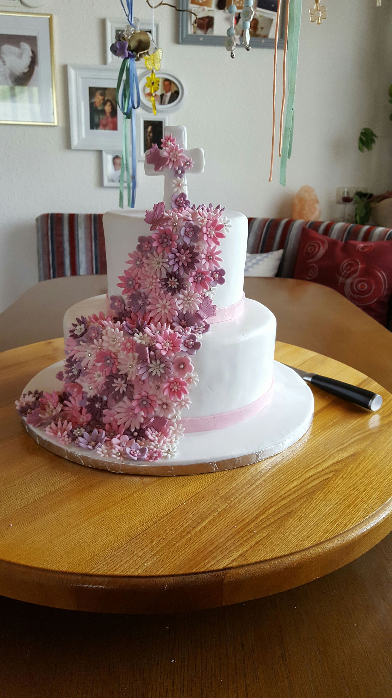 Perfect Fondant Flowers : 4 Steps (with Pictures) - Instructables
