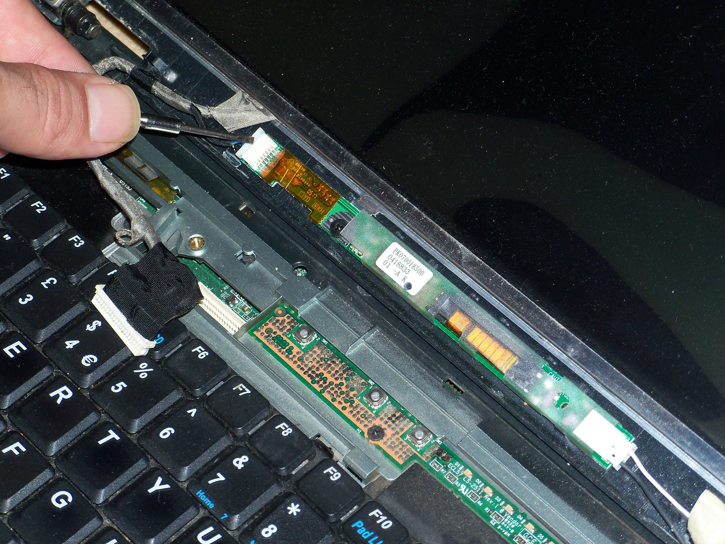 Laptop to Tablet-pc Conversion W-I-P / Acer Travelpad : 6 Steps ...