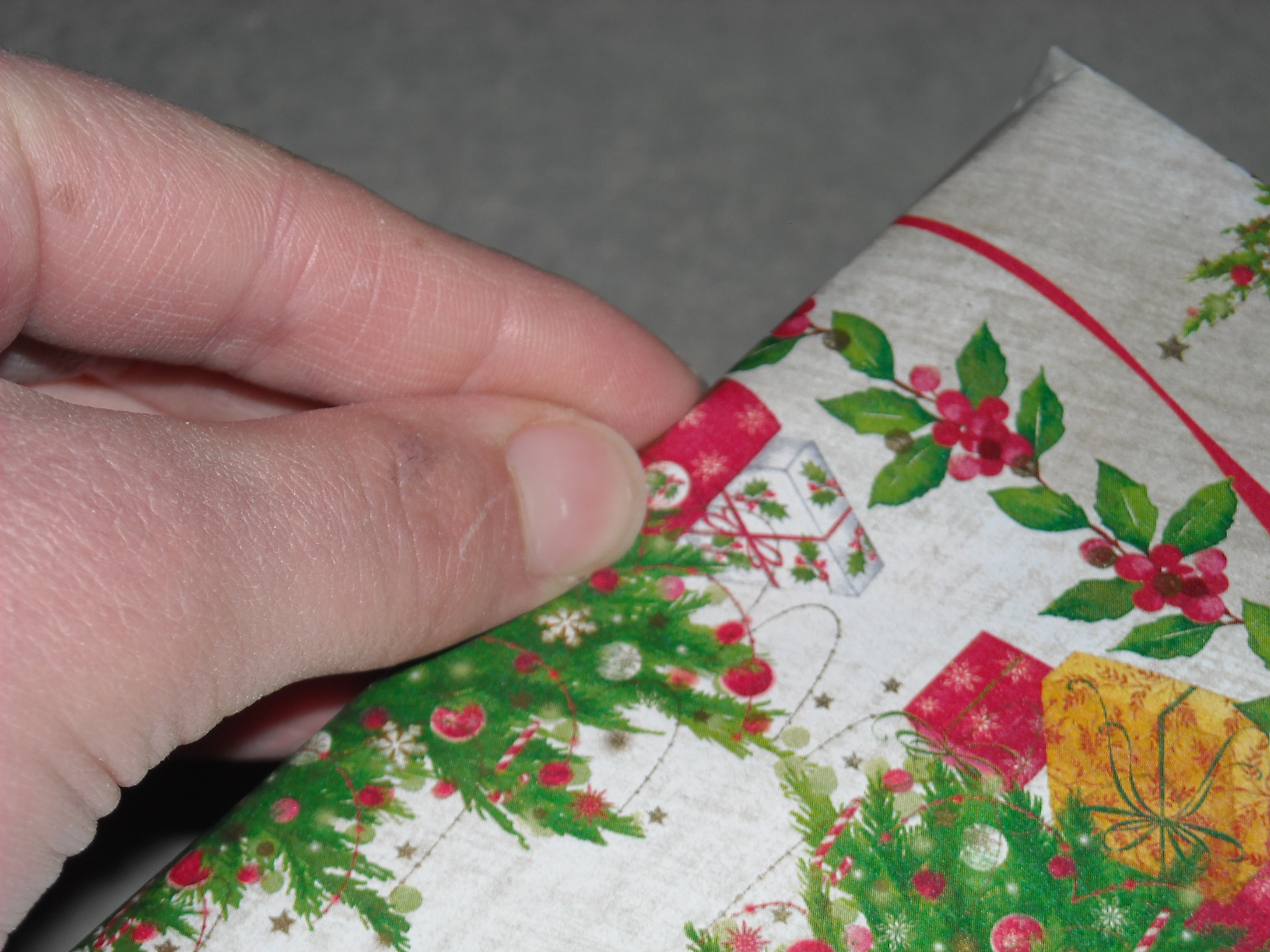 How to Wrap a Rectangular Gift : 8 Steps - Instructables