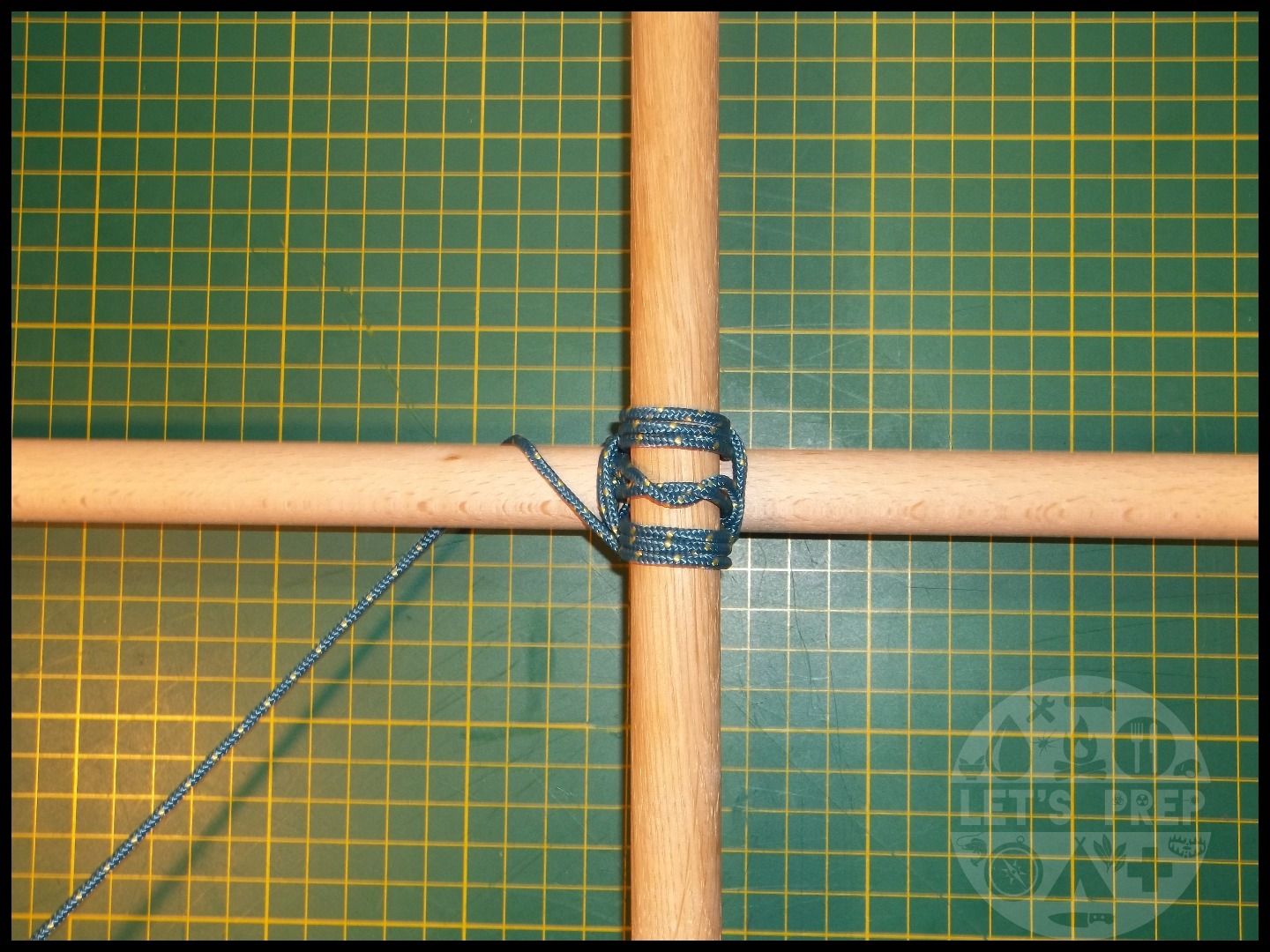 Quick Skills #4: How to Tie Lashings - Pt.1 Square Lashing : 7 Steps ...