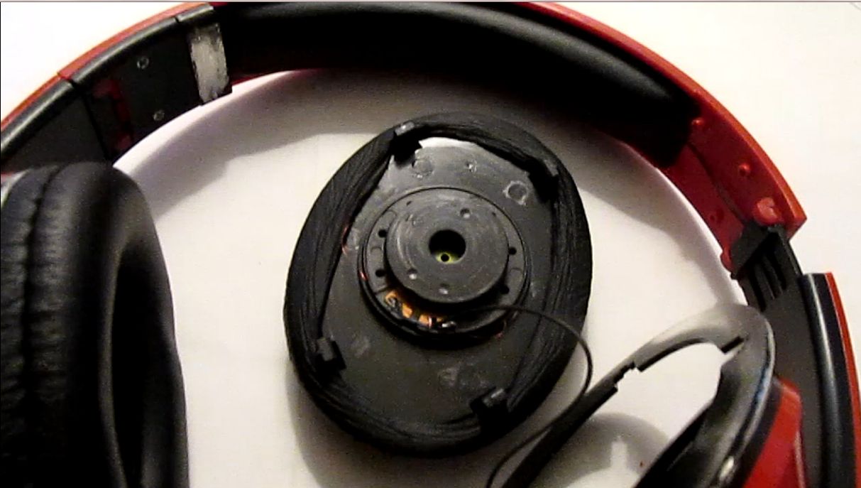 How to Repair Beats Headphones : 6 Steps (with Pictures) - Instructables