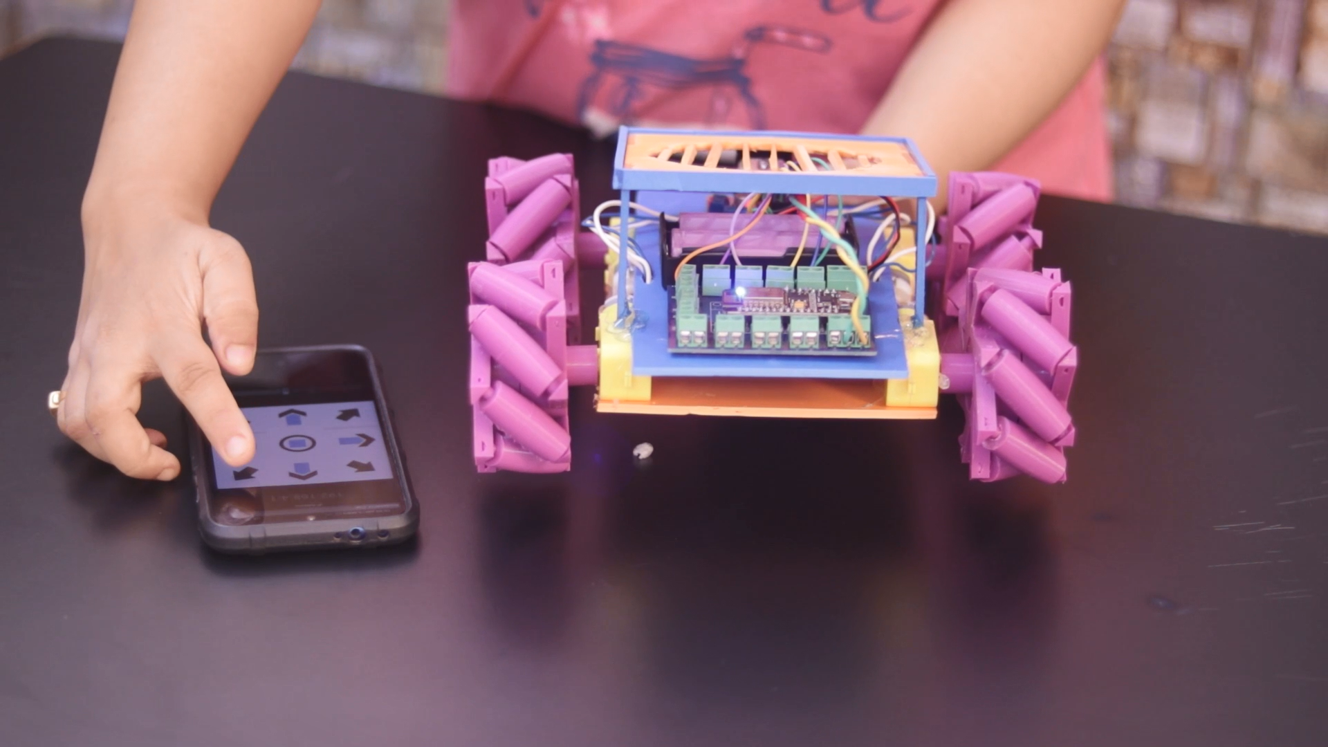 Wifi Controlled SUMO BOT : 8 Steps - Instructables