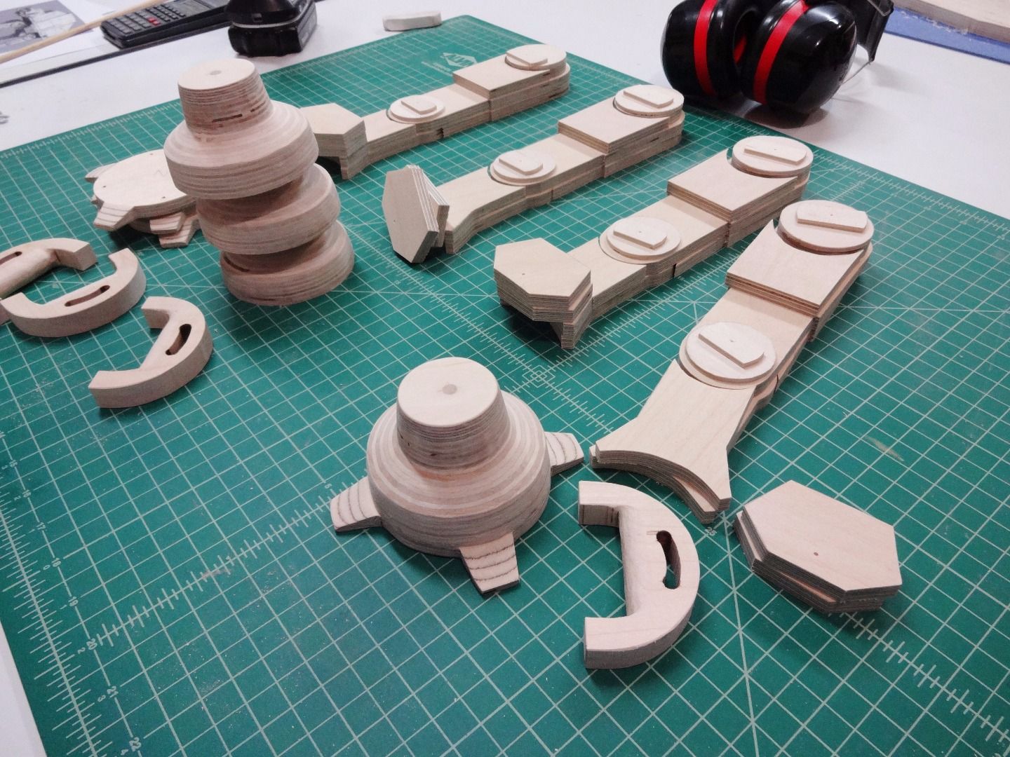 Wooden AT-AT Walker : 37 Steps (with Pictures) - Instructables