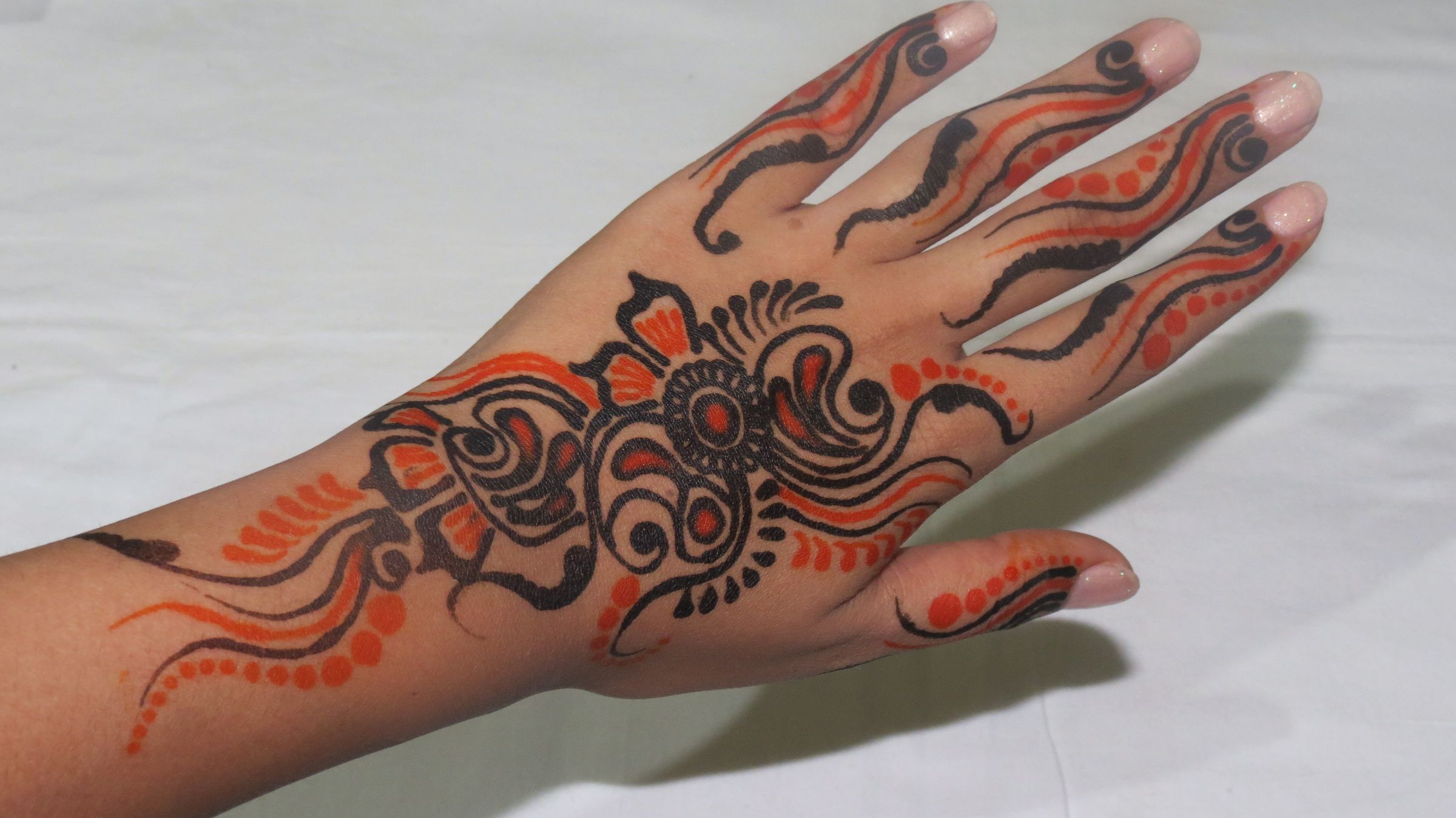 Coloured Henna : 8 Steps - Instructables