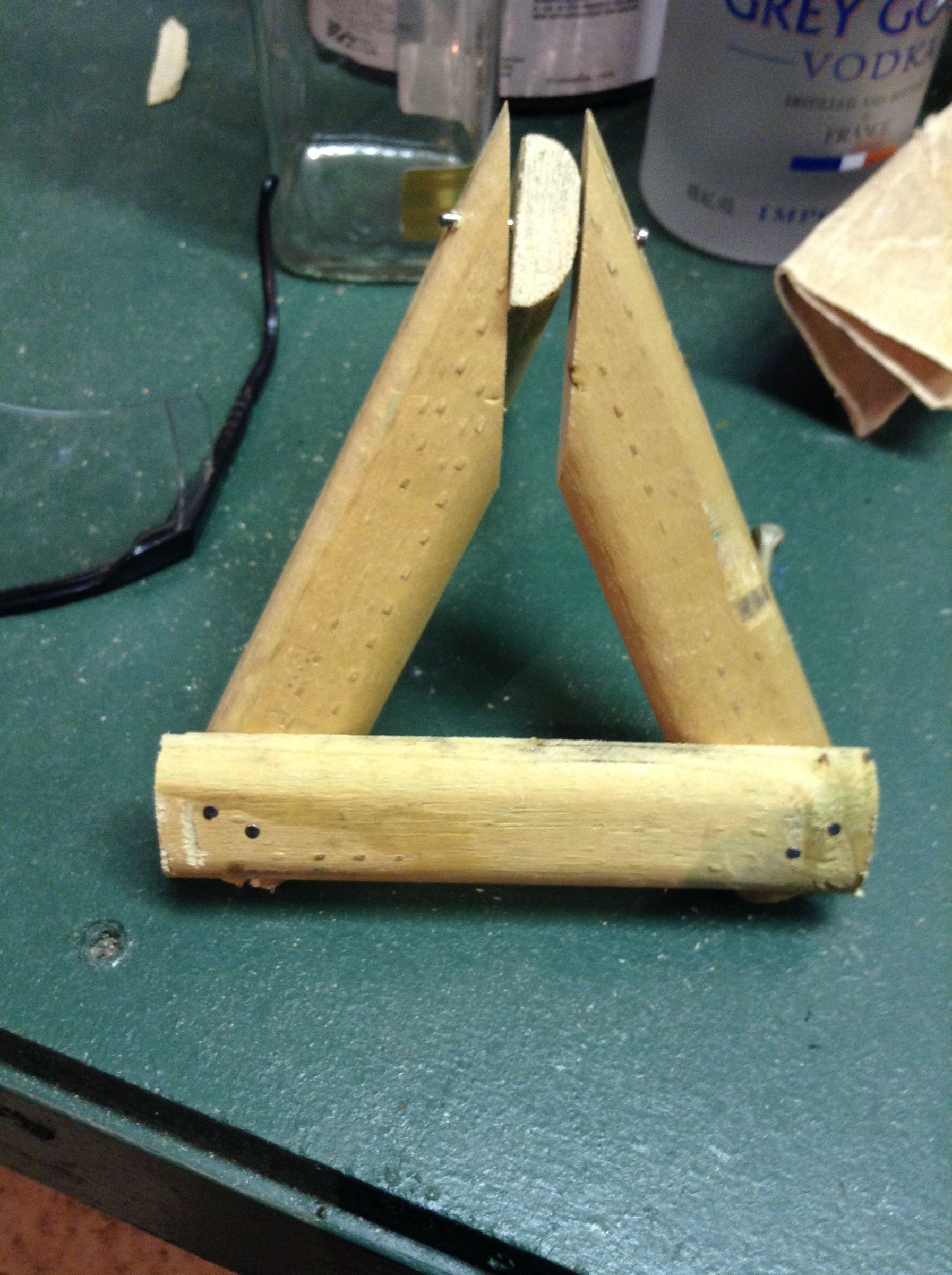 Wood IPod Stand : 10 Steps - Instructables