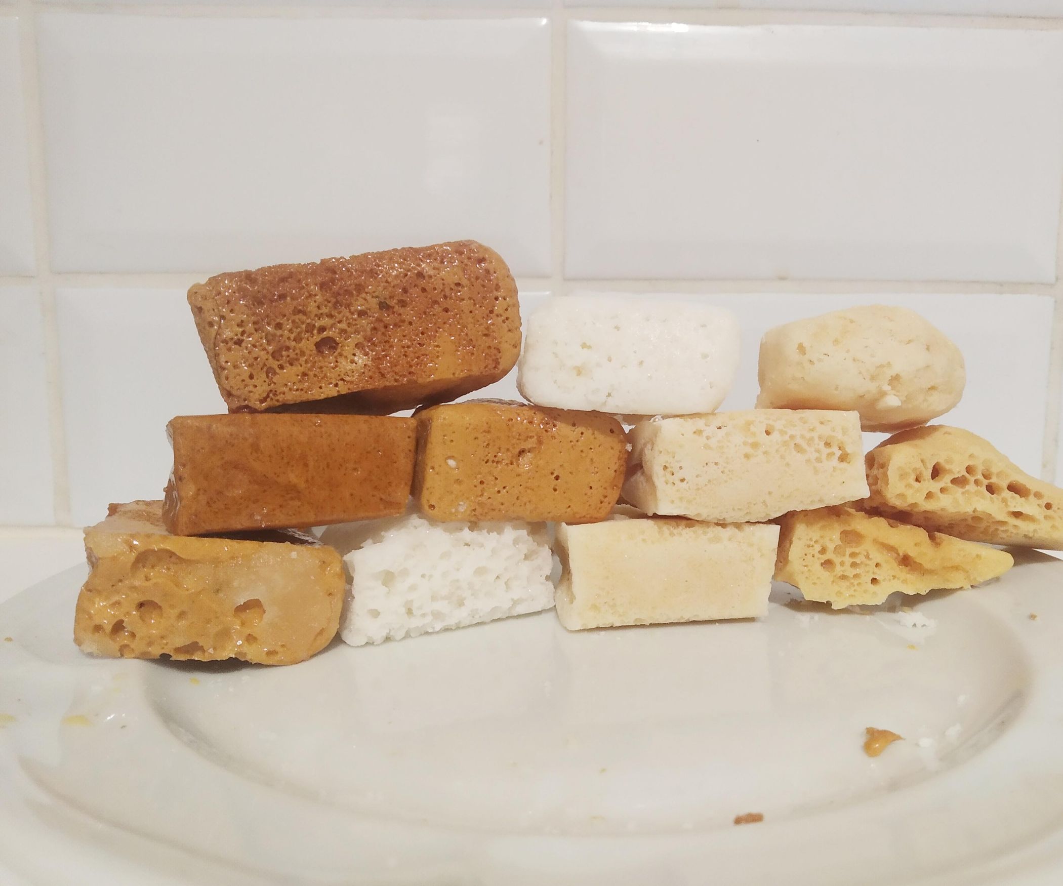 碰糖/Honeycomb Toffee Candy Bricks : 7 Steps - Instructables
