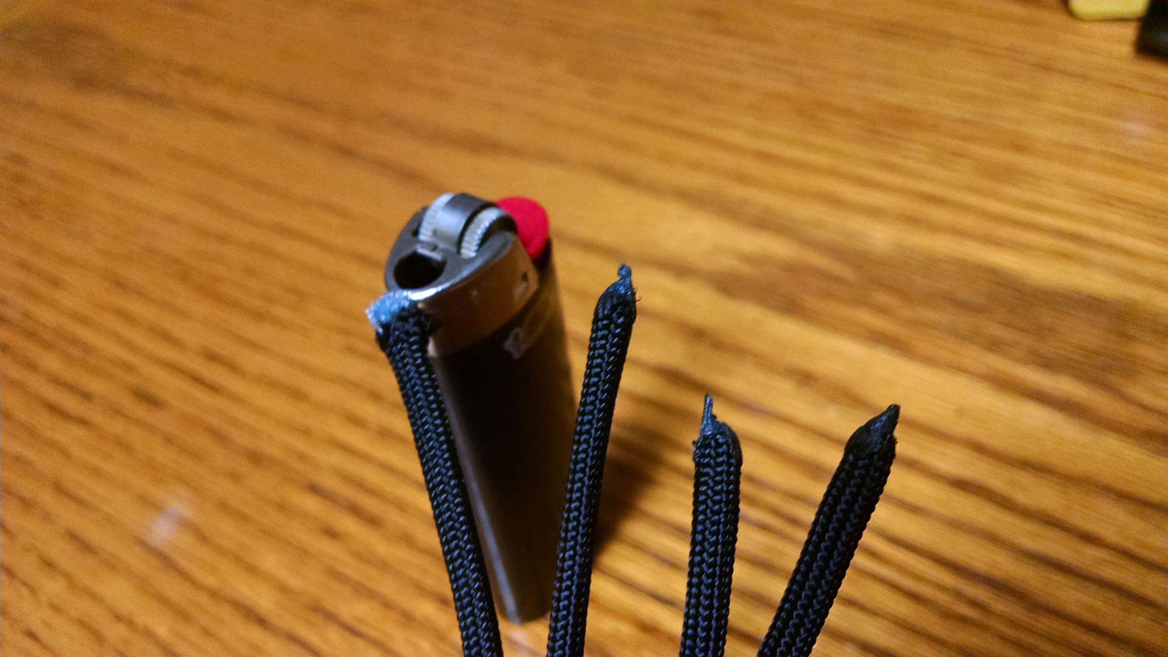 Paracord Flashlight Grip. : 5 Steps (with Pictures) - Instructables