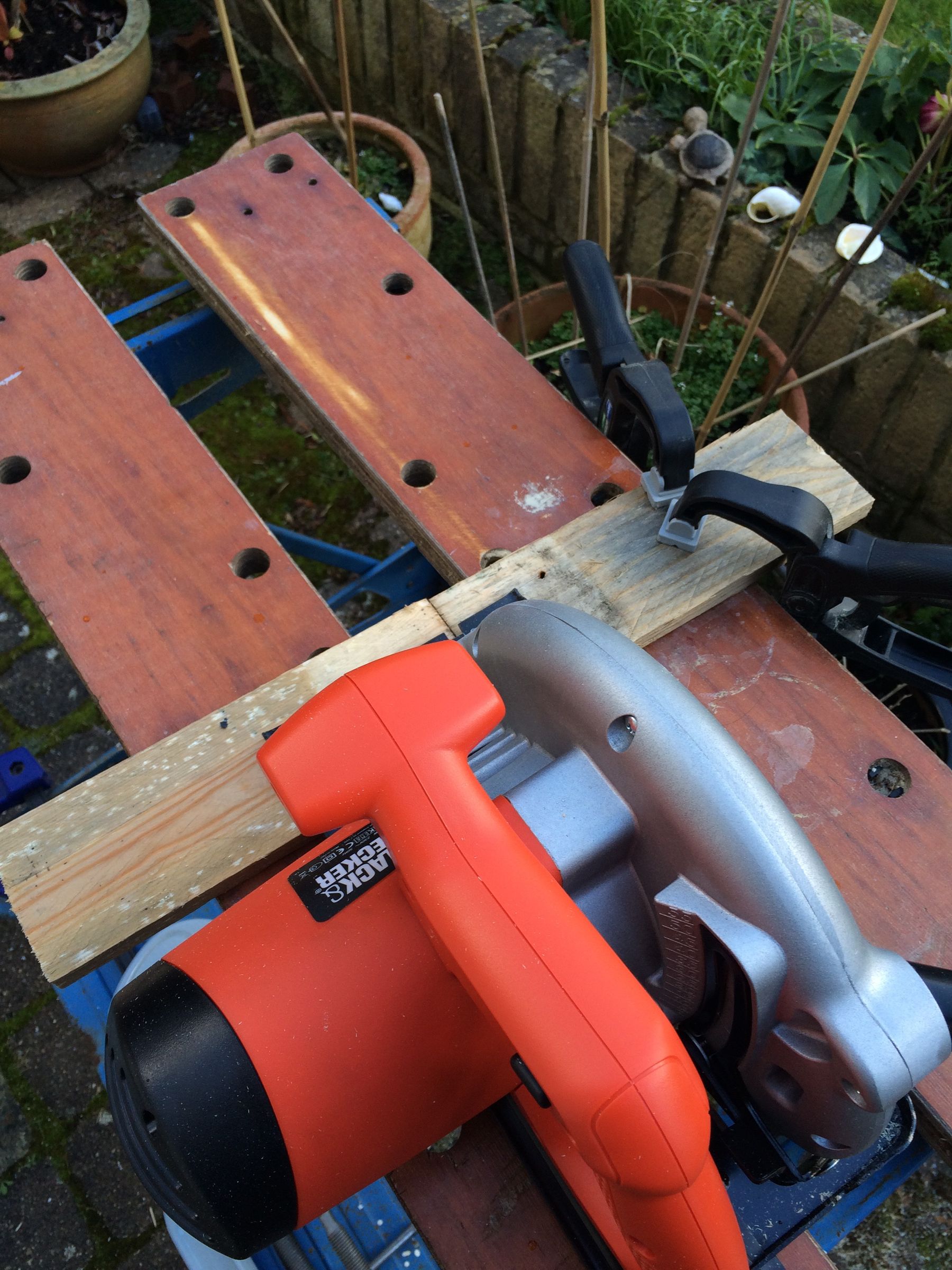 Pallet Wood Laptop Riser : 11 Steps (with Pictures) - Instructables