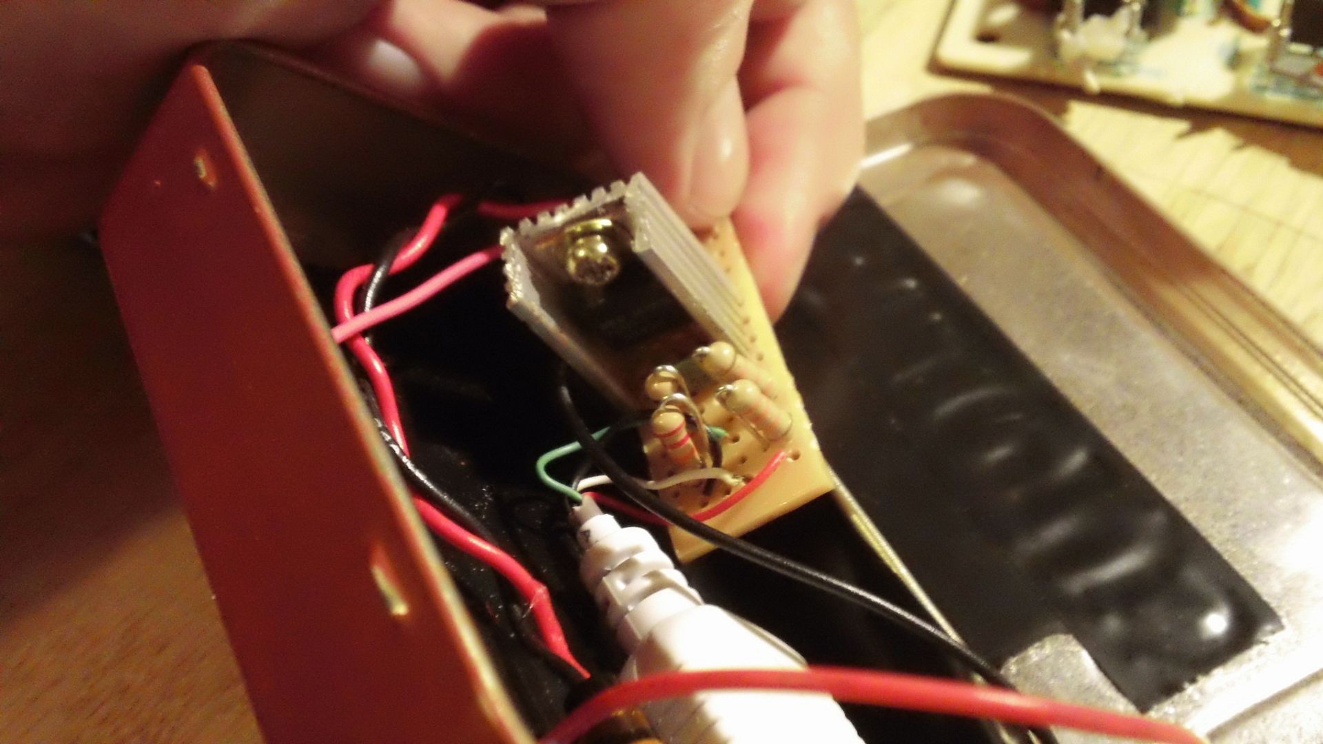 Make a USB IPhone IPod Charger on the Cheap! : 5 Steps (with Pictures ...