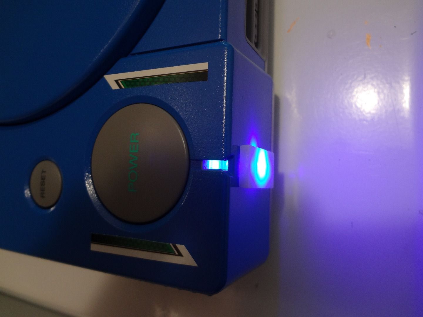 Playstation Paint & 2nd Led Mod : 5 Steps - Instructables